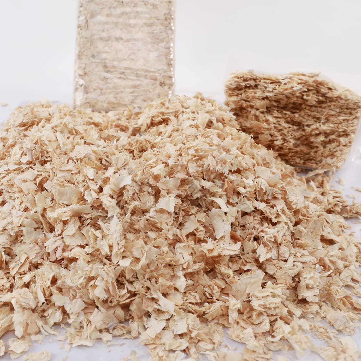 Amazon.com : Sukh Aspen Shavings Snake Bedding - Reptile Substrate ...