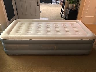 Amazon.com: AeroBed Air Mattress with Built in Pump | Air Bed with One ...