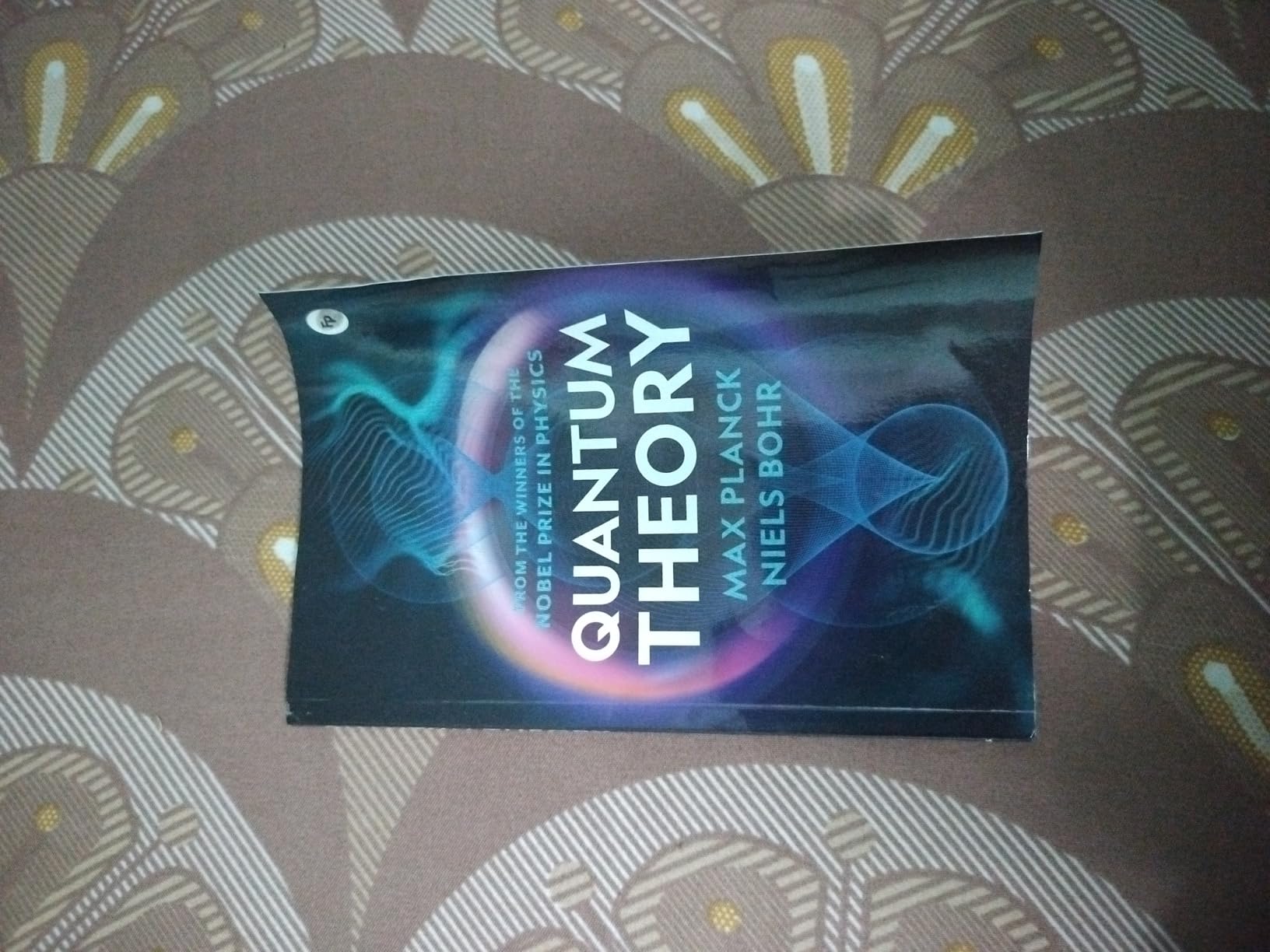 Quantum Theory : Niels Bohr, Max Planck: Amazon.in: Books