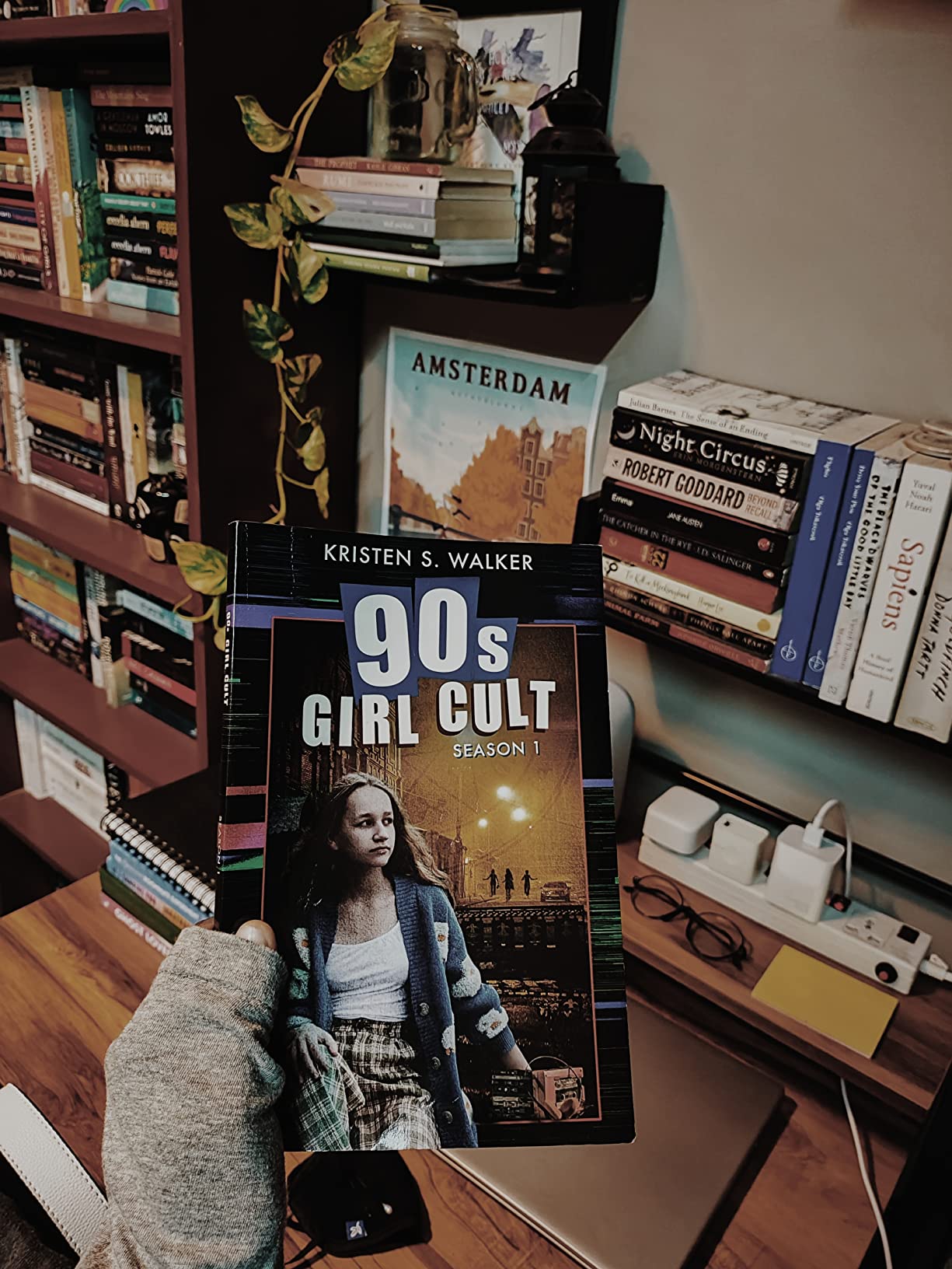 90s Girl Cult: Season 1 : Walker, Kristen S: Amazon.in: Books