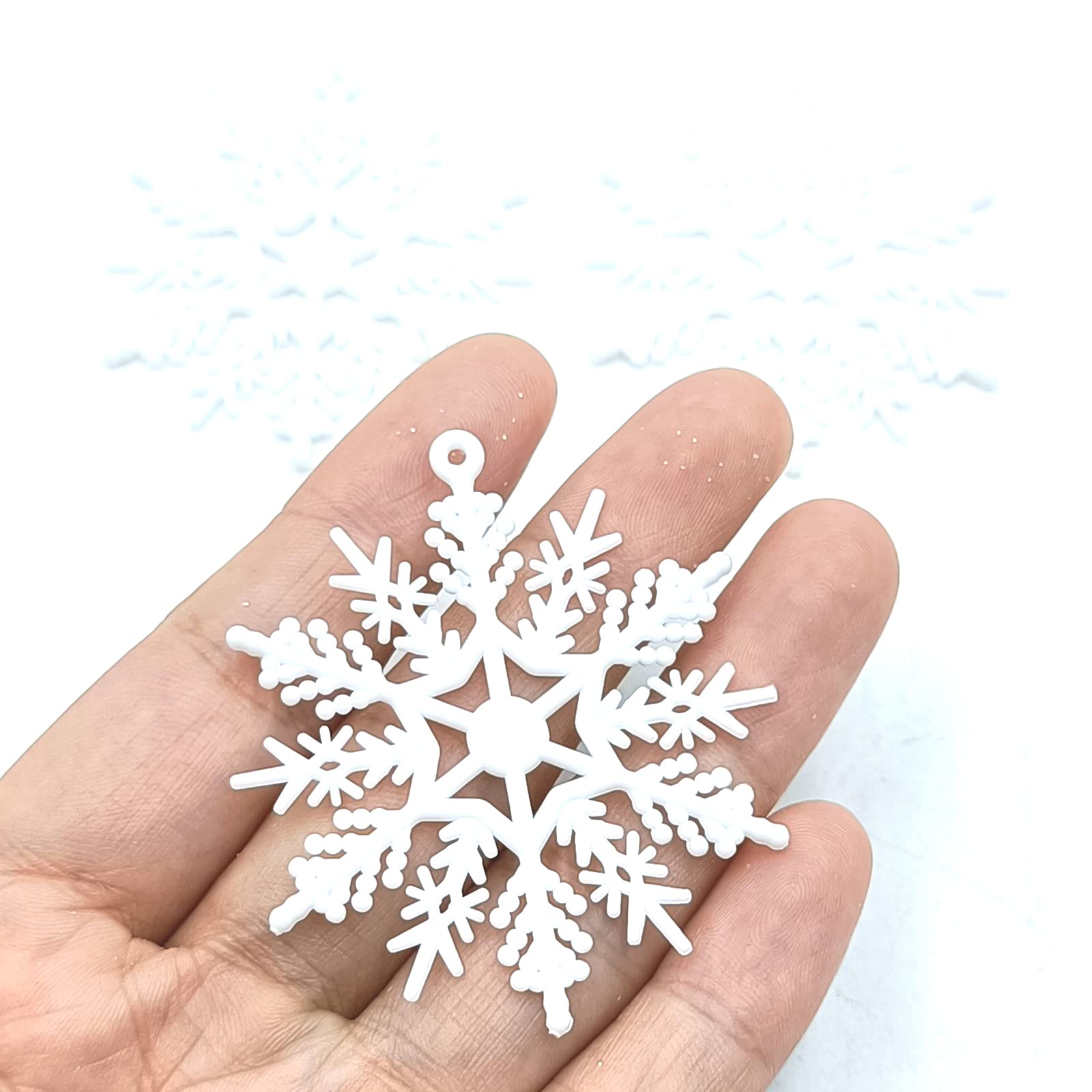 Amazon.com: YOOGCORETT 25pcs Christmas Snowflake Winter Snowflakes ...