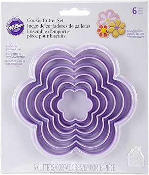 Amazon.com: Wilton Nesting Plastic Cookie Cutter Set, Flowers, 6-Pack ...