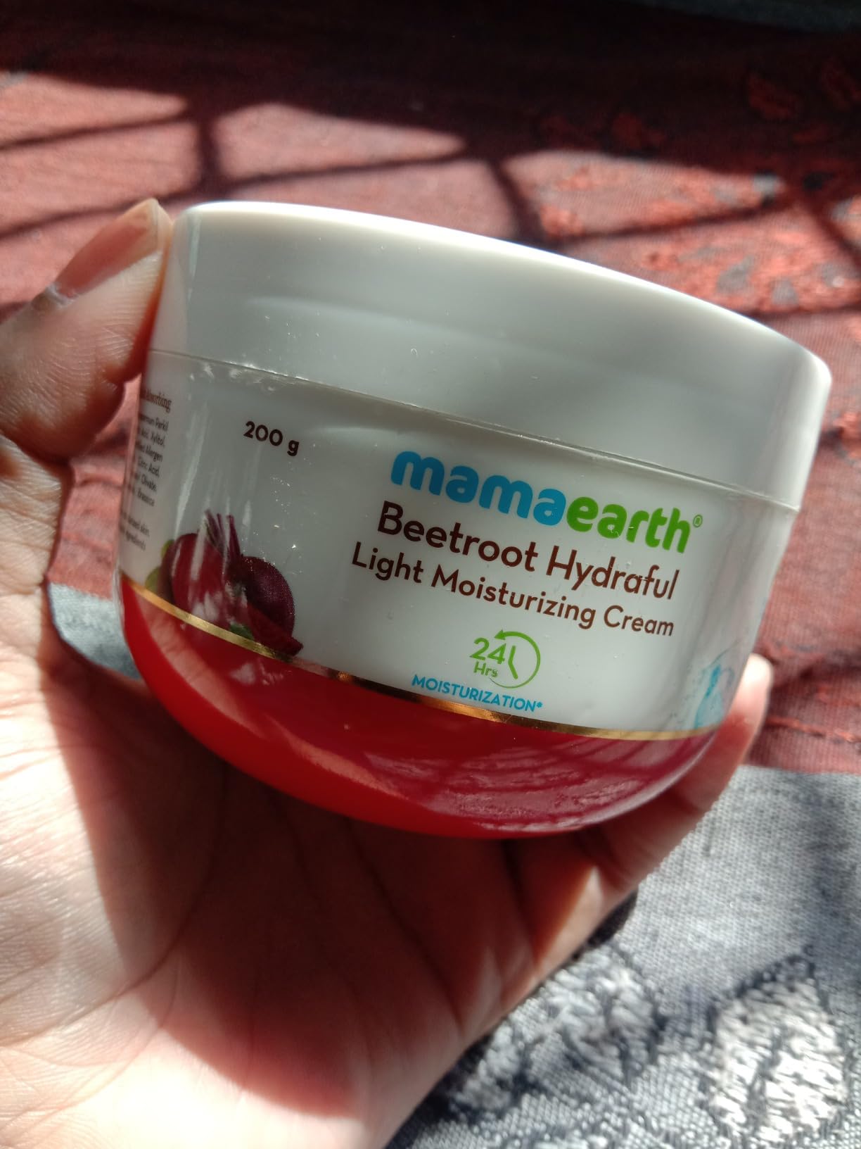 Mamaearth Beetroot Hydraful Light Moisturizing Cream with Beetroot ...