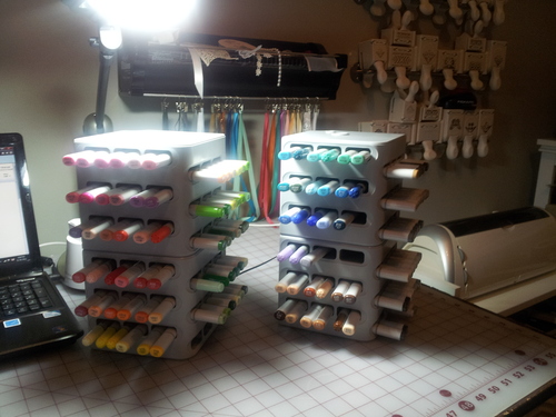 Amazon.com: Copic Markers Block Stand (BLKSTD)