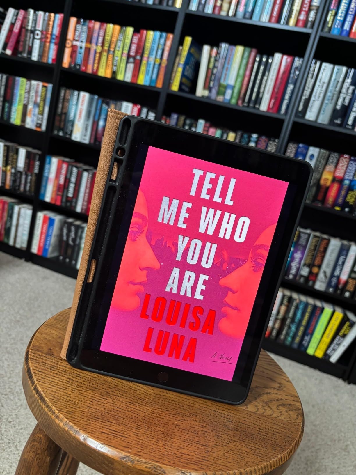 Amazon.com: Tell Me Who You Are: A Novel: 9780374612795: Luna, Louisa ...