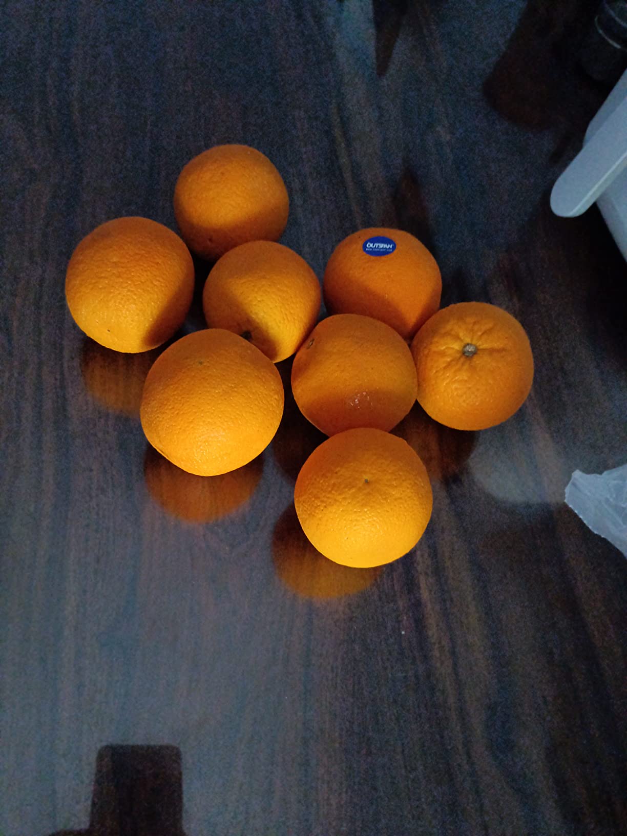 Fresh Orange Valencia Regular, 4Pc (Approx. 600 -700g) : Amazon.in ...