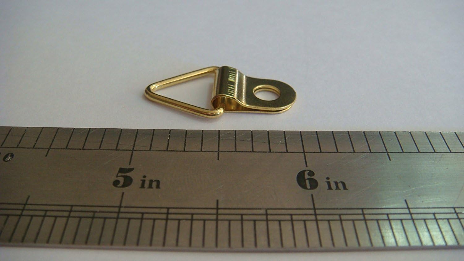 Amazon.com: 100 Brass Plated Triangle Picture Hangers W/Screws : Tools ...