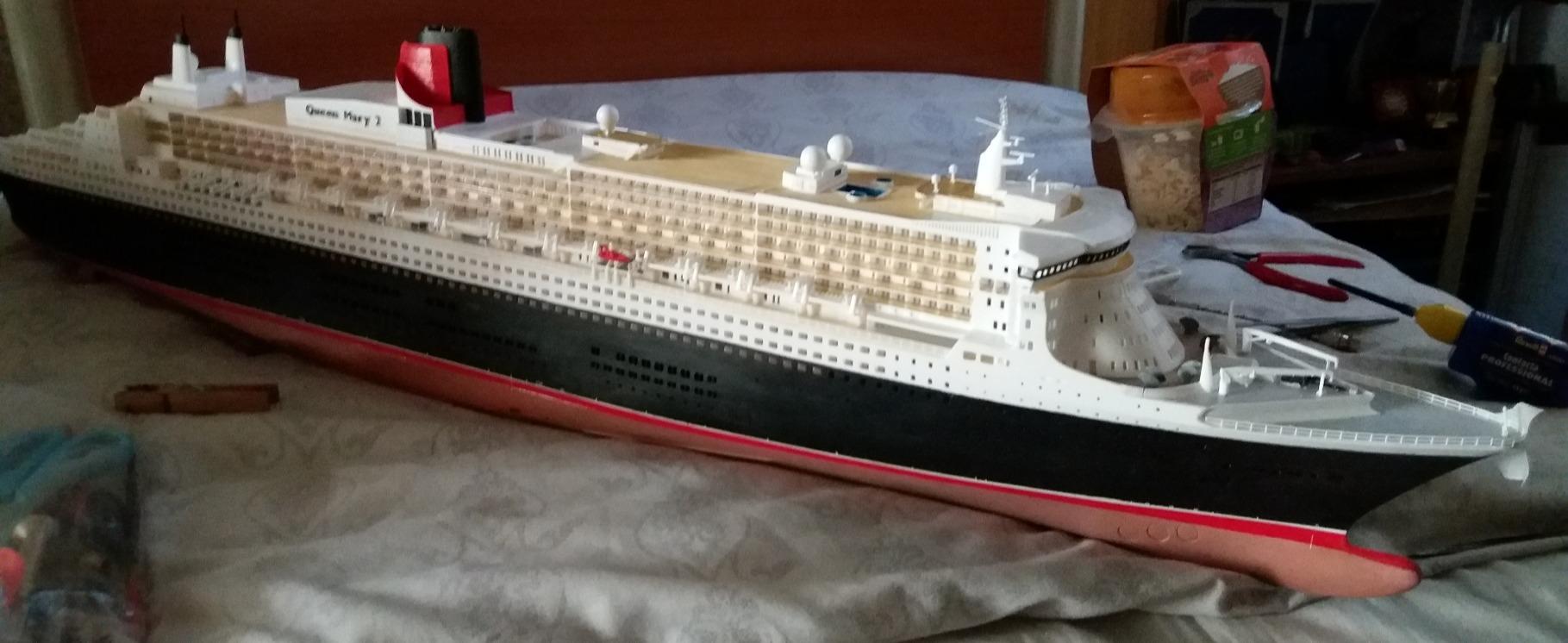 Revell - Queen Mary 2 1:400 : Amazon.co.uk: Toys & Games