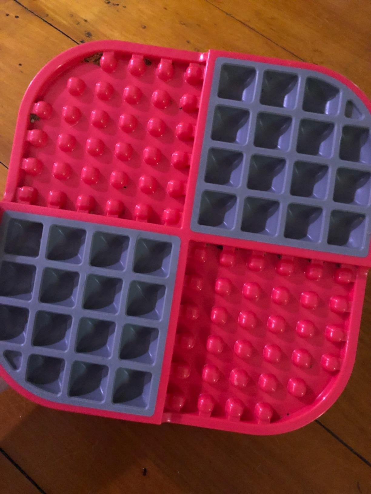 Lickimat Slomo, Original Dog Slow Feeder, Licking Mat and Alternative ...