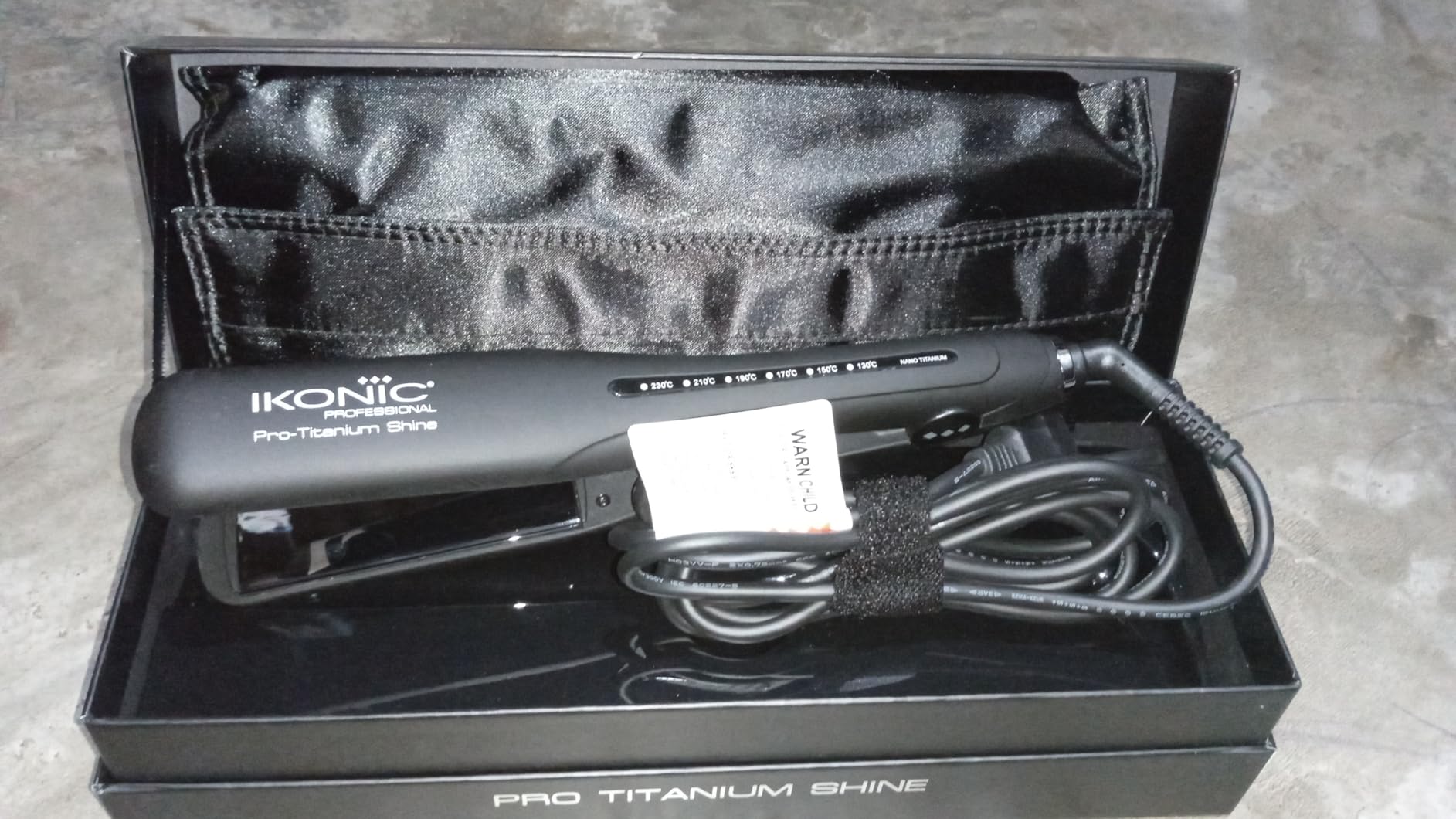 IKONIC PRO TITANIUM SHINE BLACK HAIR STRAIGHTENER : Amazon.in: Beauty