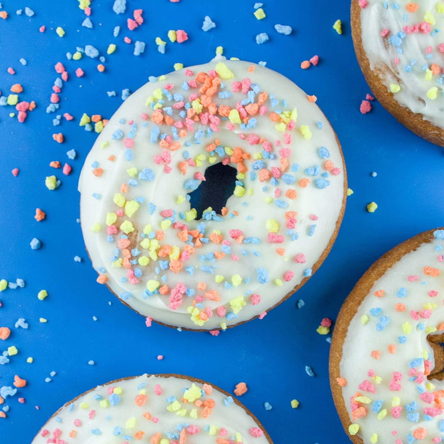 Bakebright Pastel de cumpleaños Crunch Crunch Crumbles Topping Sabroso ...