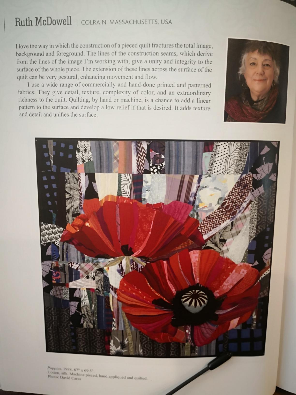 Amazon.com: Art Quilts Unfolding: 50 Years of Innovation: 9780764356261 ...