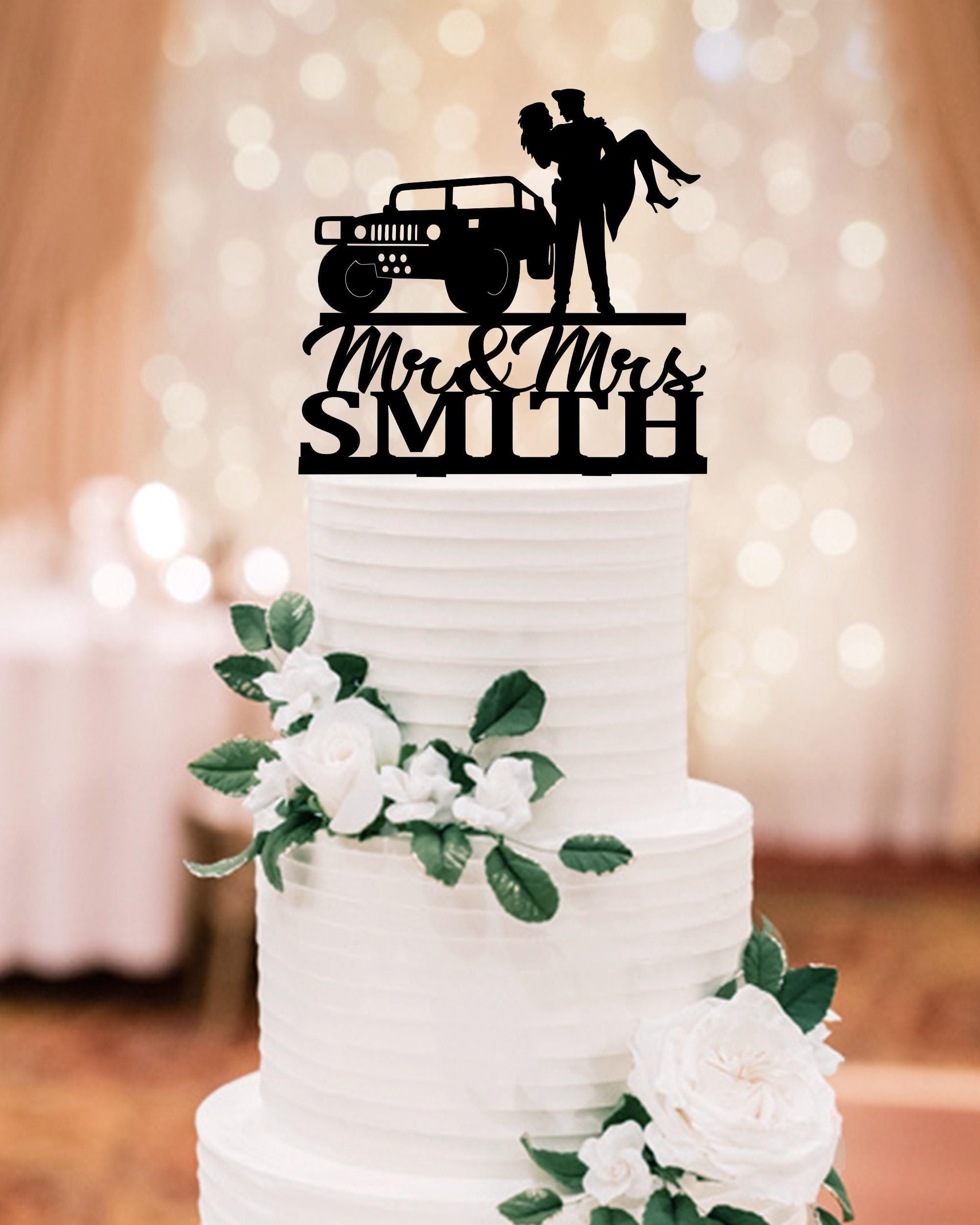 Military Army Wedding Cakes US Army Officer Und New Bride Cut The Cake