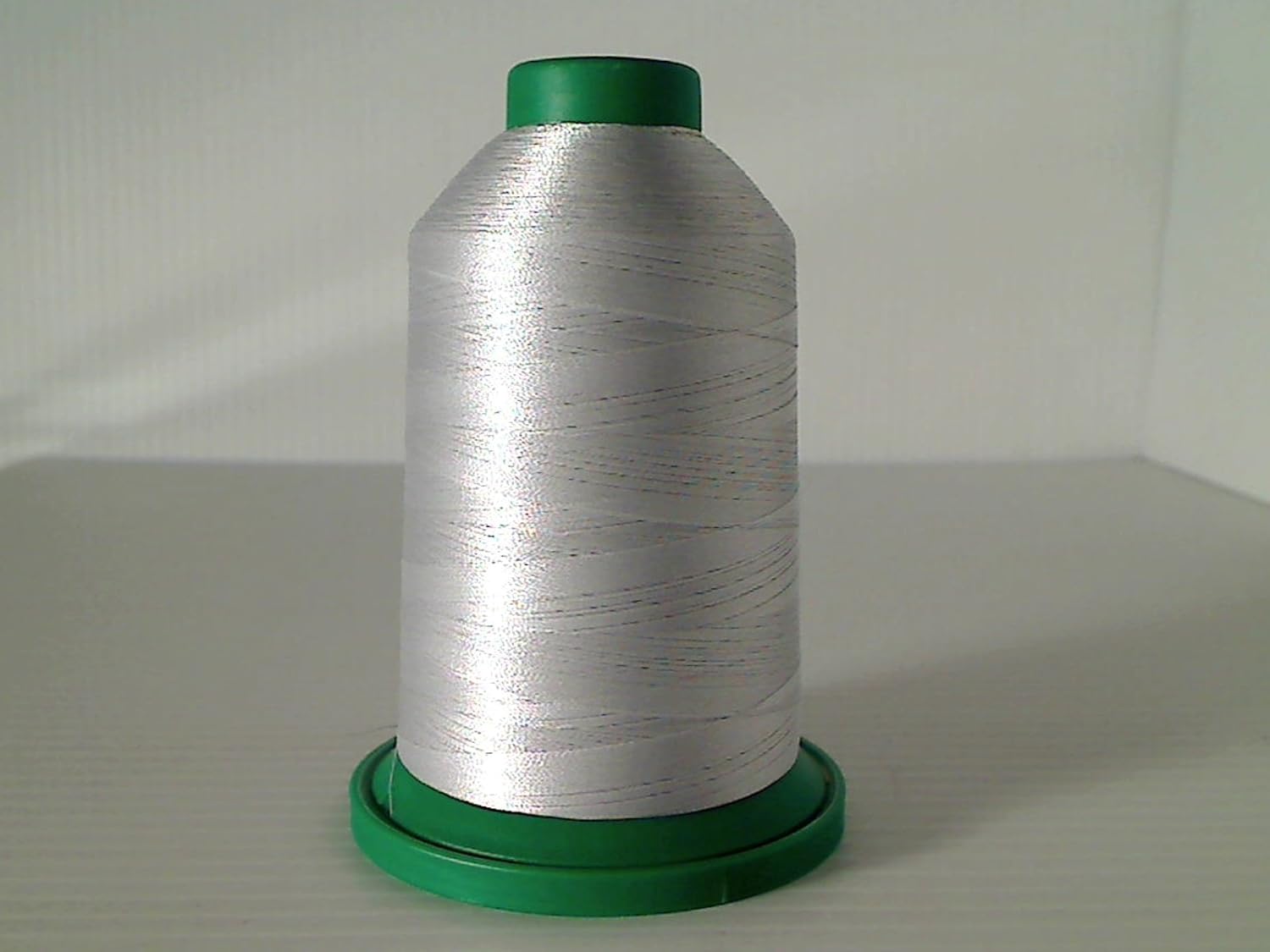 Amazon.com: Isacord Embroidery Thread 1000M 40W POLY 0182 : Arts ...