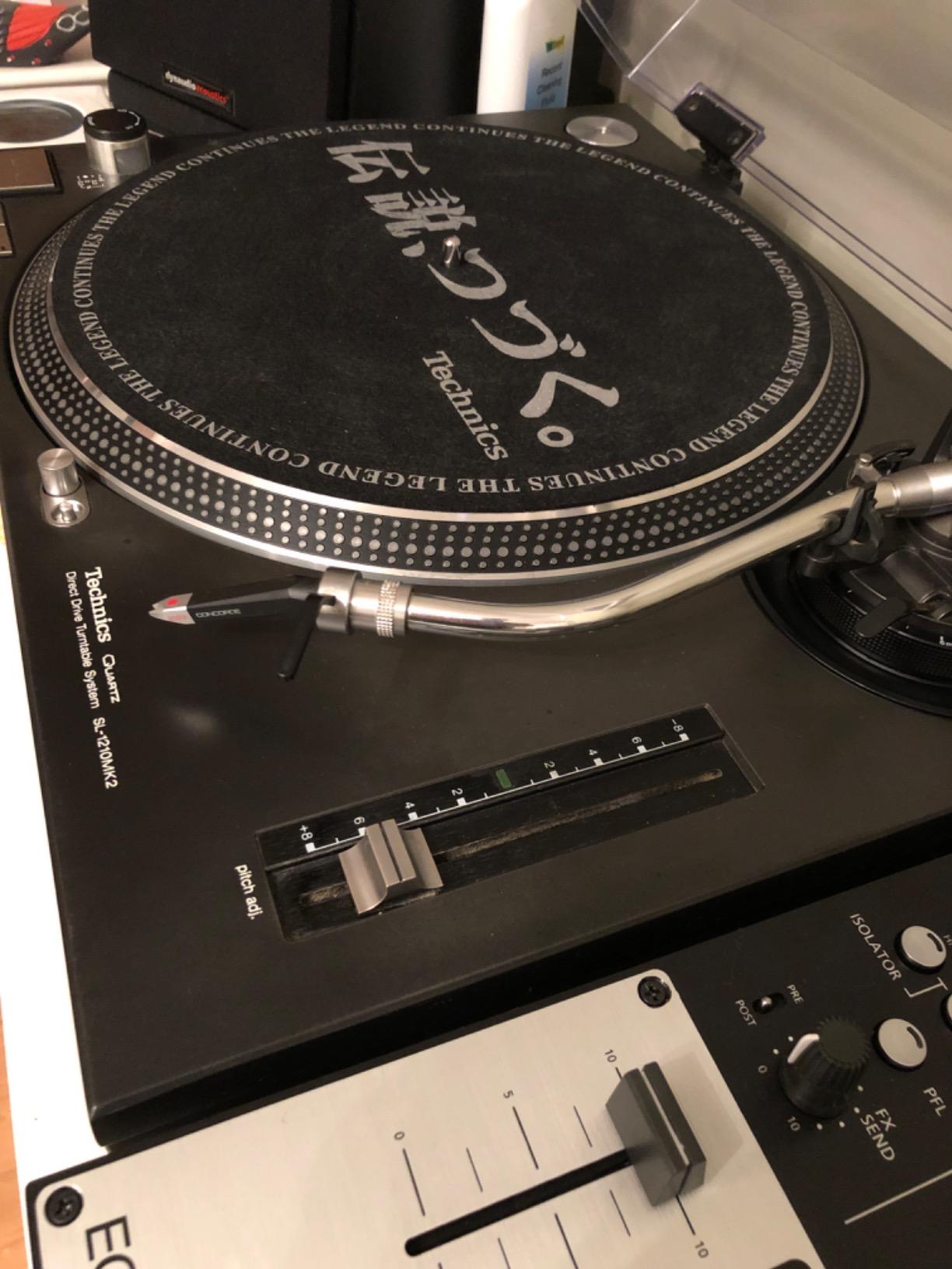 Technics DMC Turntable Slipmats (1 Pair) - Black/Silver : Amazon.co.uk ...