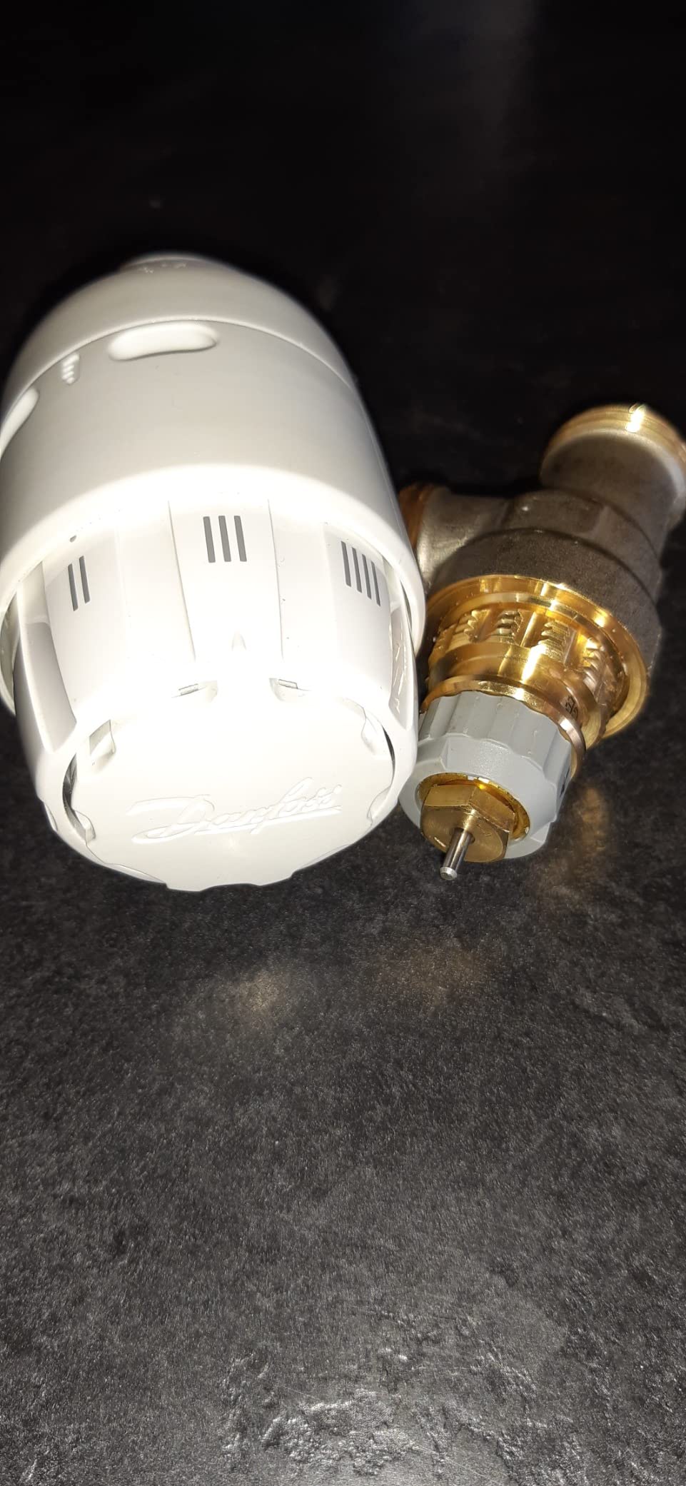 Danfoss 013G6005 RAS-C2 Combi TRV with LOCKSHIELD 15mm for Two-Pipe ...