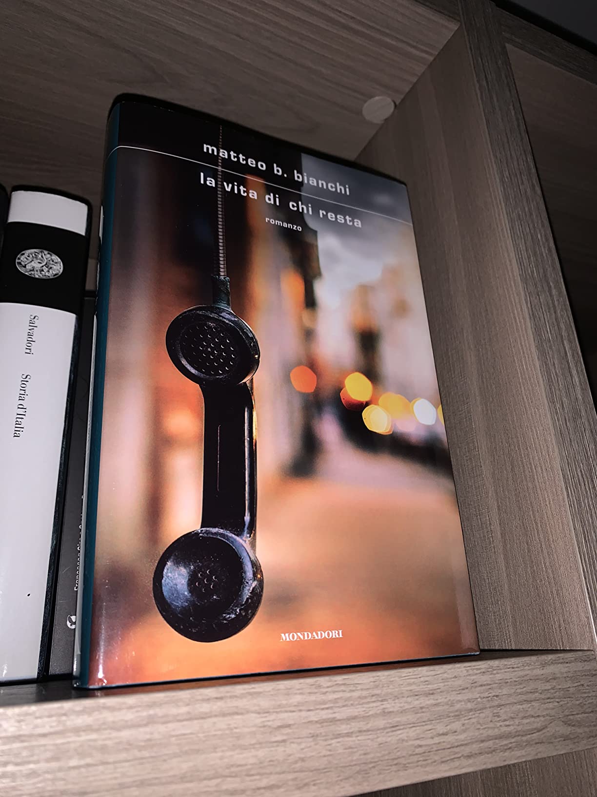 La vita di chi resta : Bianchi, Matteo B.: Amazon.it: Libri