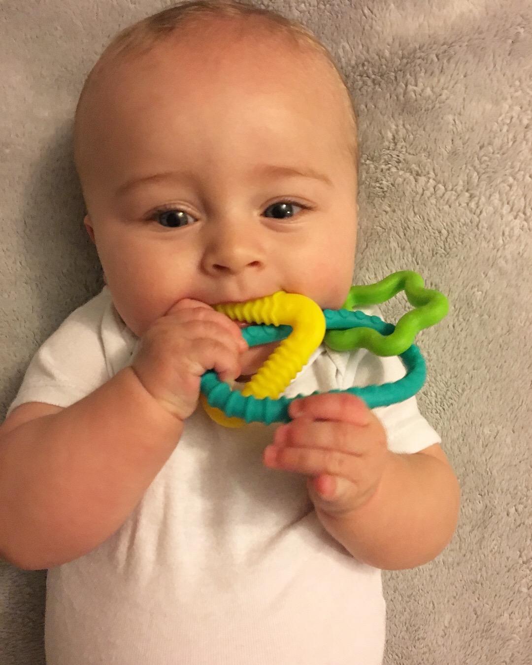 Amazon.com : Nuby Chewy Charms Neutral/Star and Triangle Silicone ...