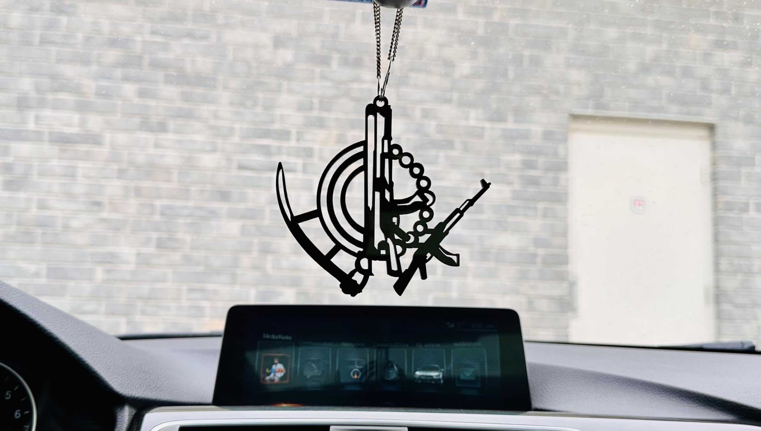 Khanda Car