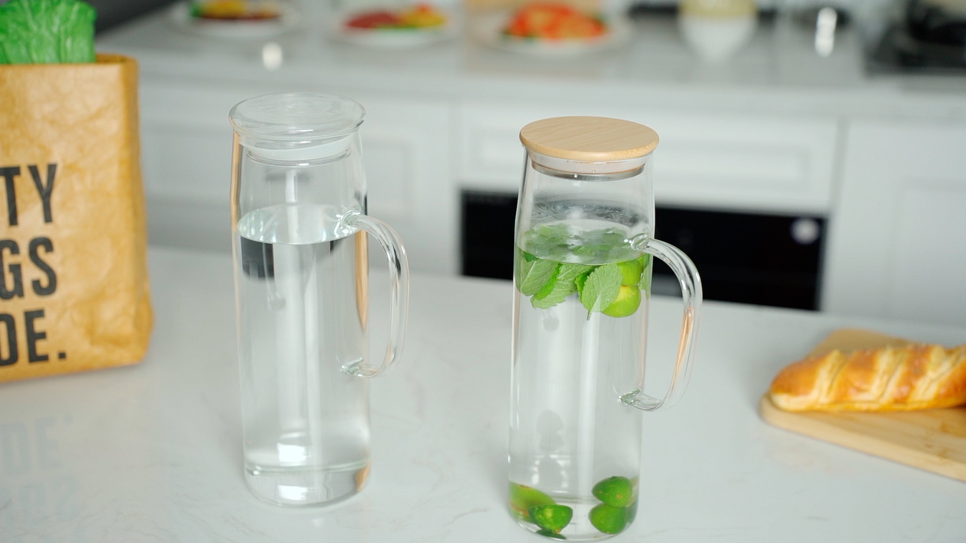 2 Sets Glass Pitcher with Lid