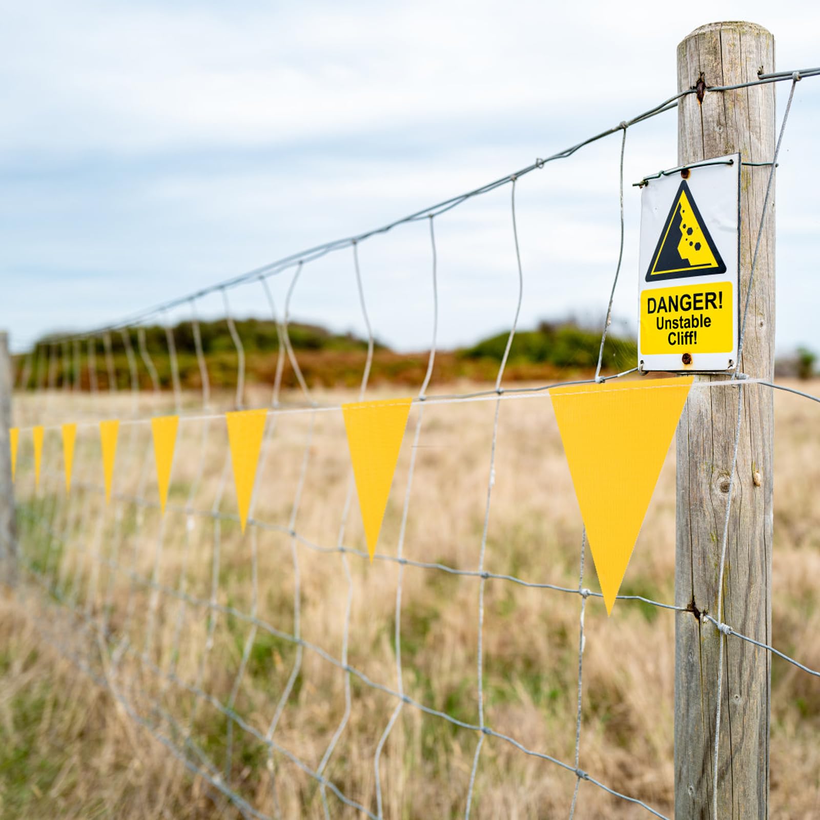 Snapklik.com : Pennant Banner Flags - Safety Marking & Hazardous Area ...