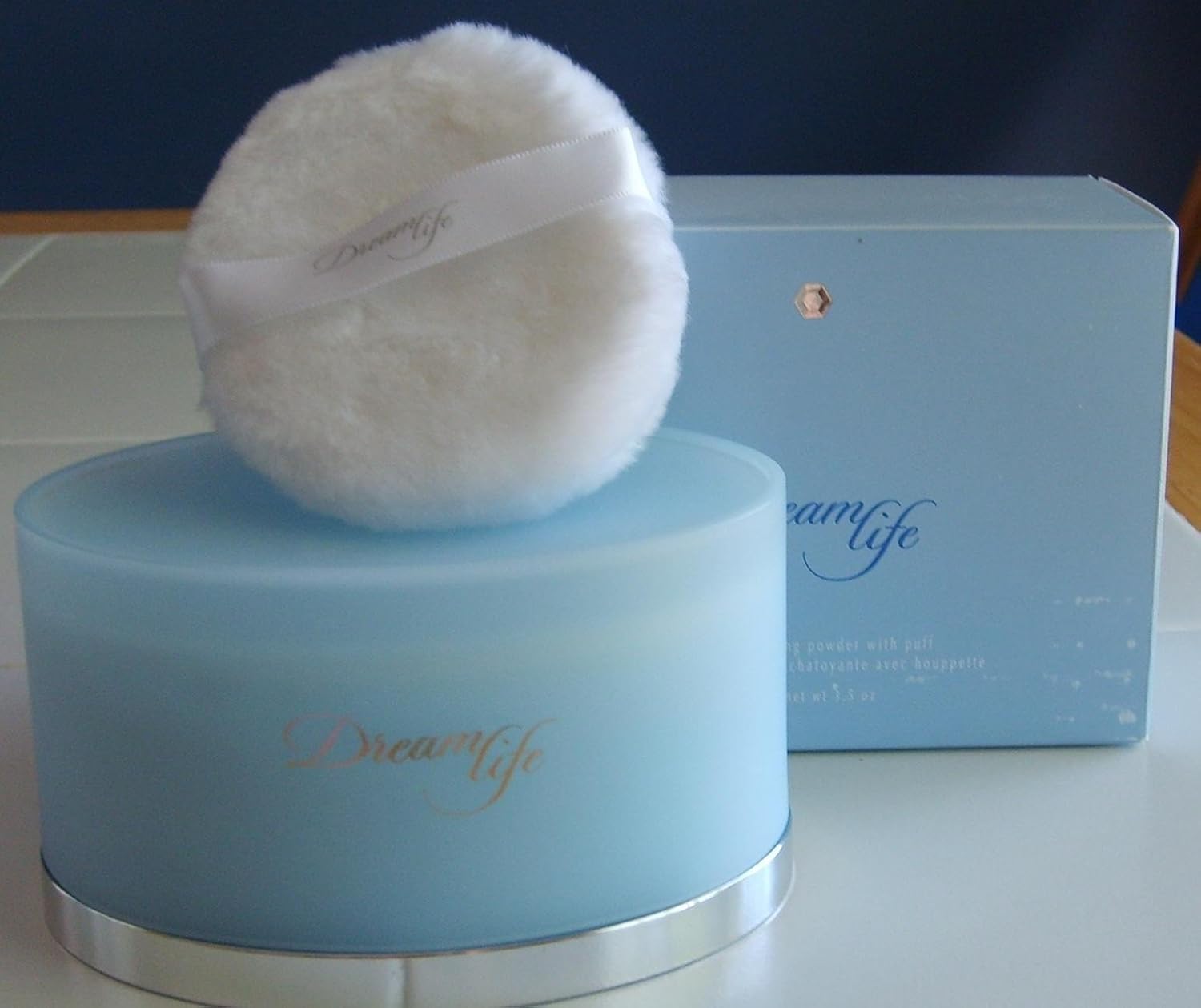 Amazon.com: Avon Dreamlife Shimmering Dusting Powder with Puff : Beauty ...
