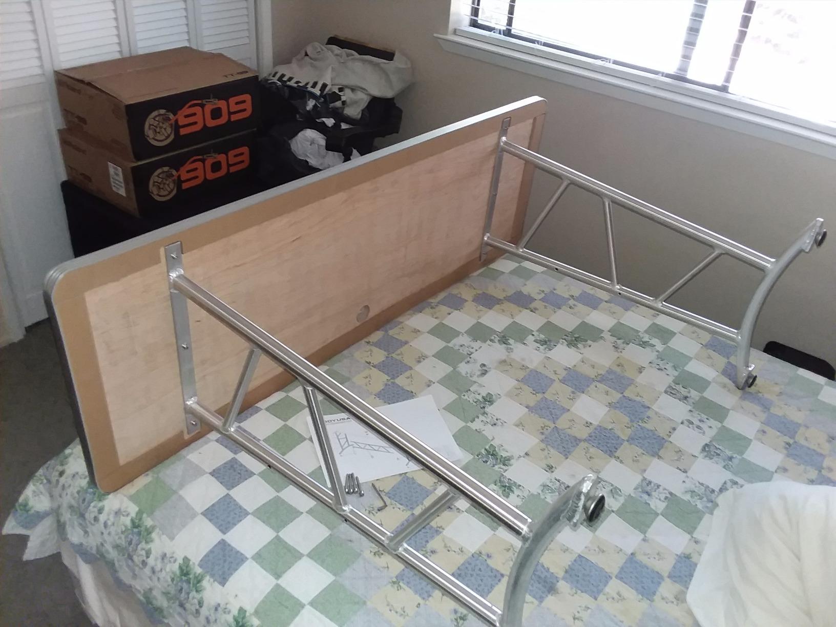 Amazon.com: Odyssey ATT Dj Truss Table : Musical Instruments