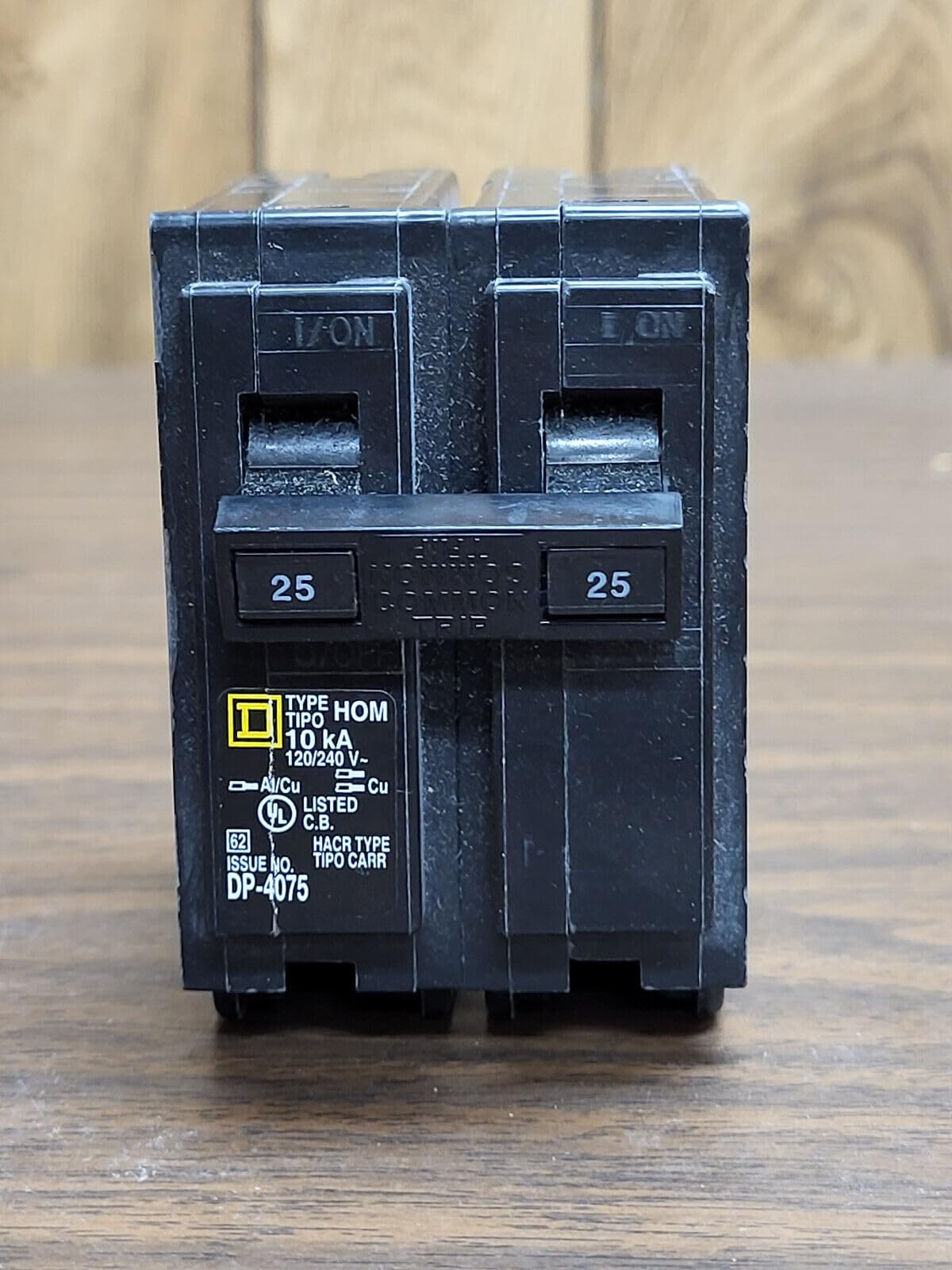 Square D HOM225 2 Pole 25 AMP Breaker New: Amazon.com: Tools & Home ...