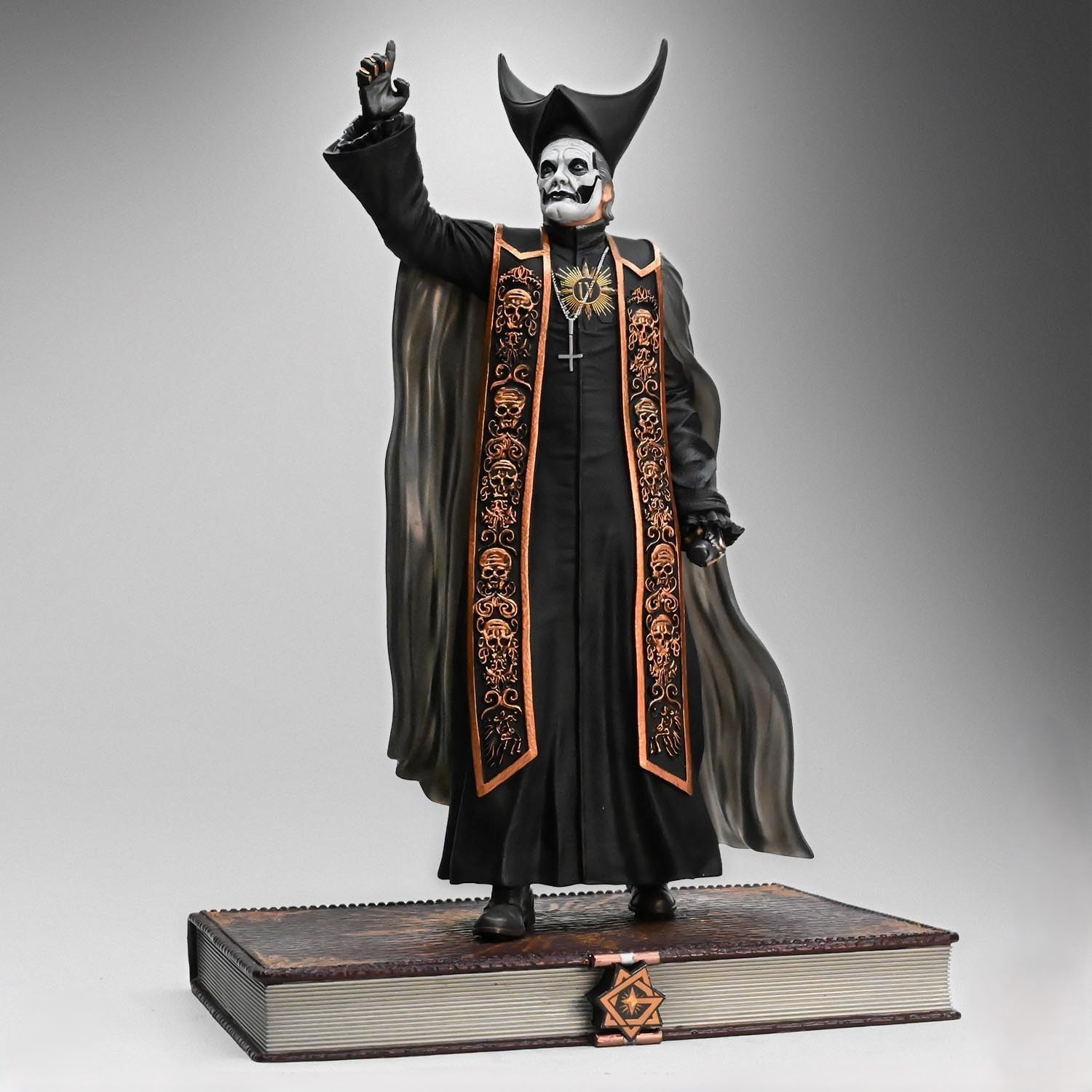 Amazon.com: Knucklebonz Ghost Papa Emeritus IV Black Robes Statue ...