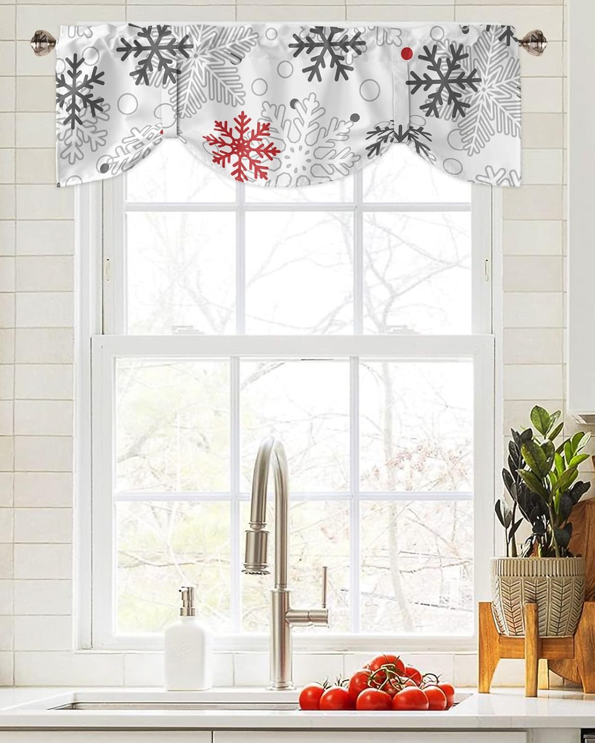 Amazon.com: Litter Star Christmas Theme Tie Up Valance for Kitchen ...