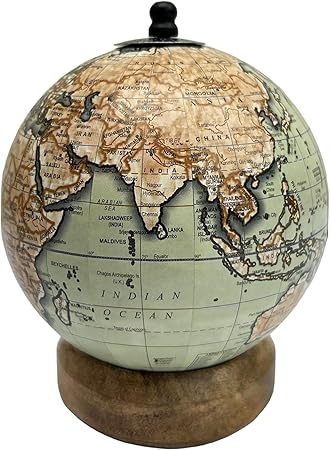 Desk-Sized Globe on Wooden Base | Classic Desktop Decor : Amazon.co.uk ...