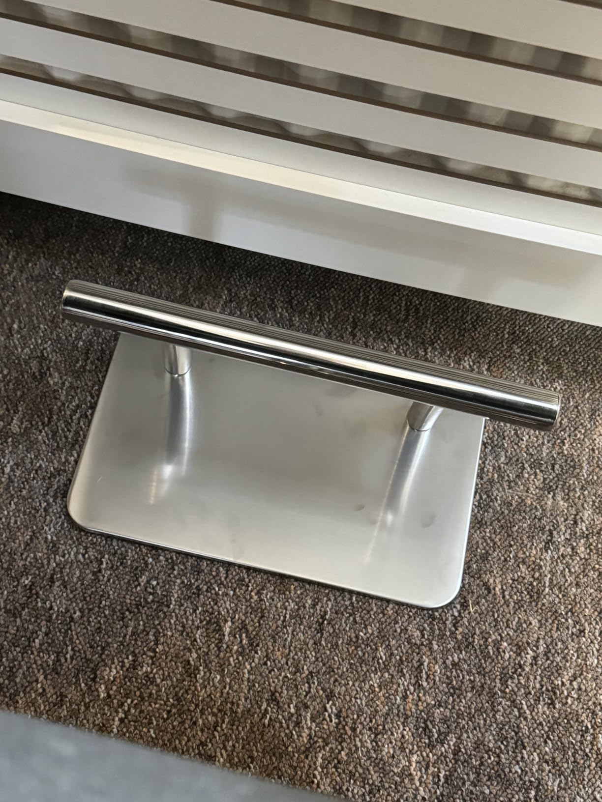 Greensen Modern Stainless Steel Salon Footrest Rack for Beauty Spa Hair ...