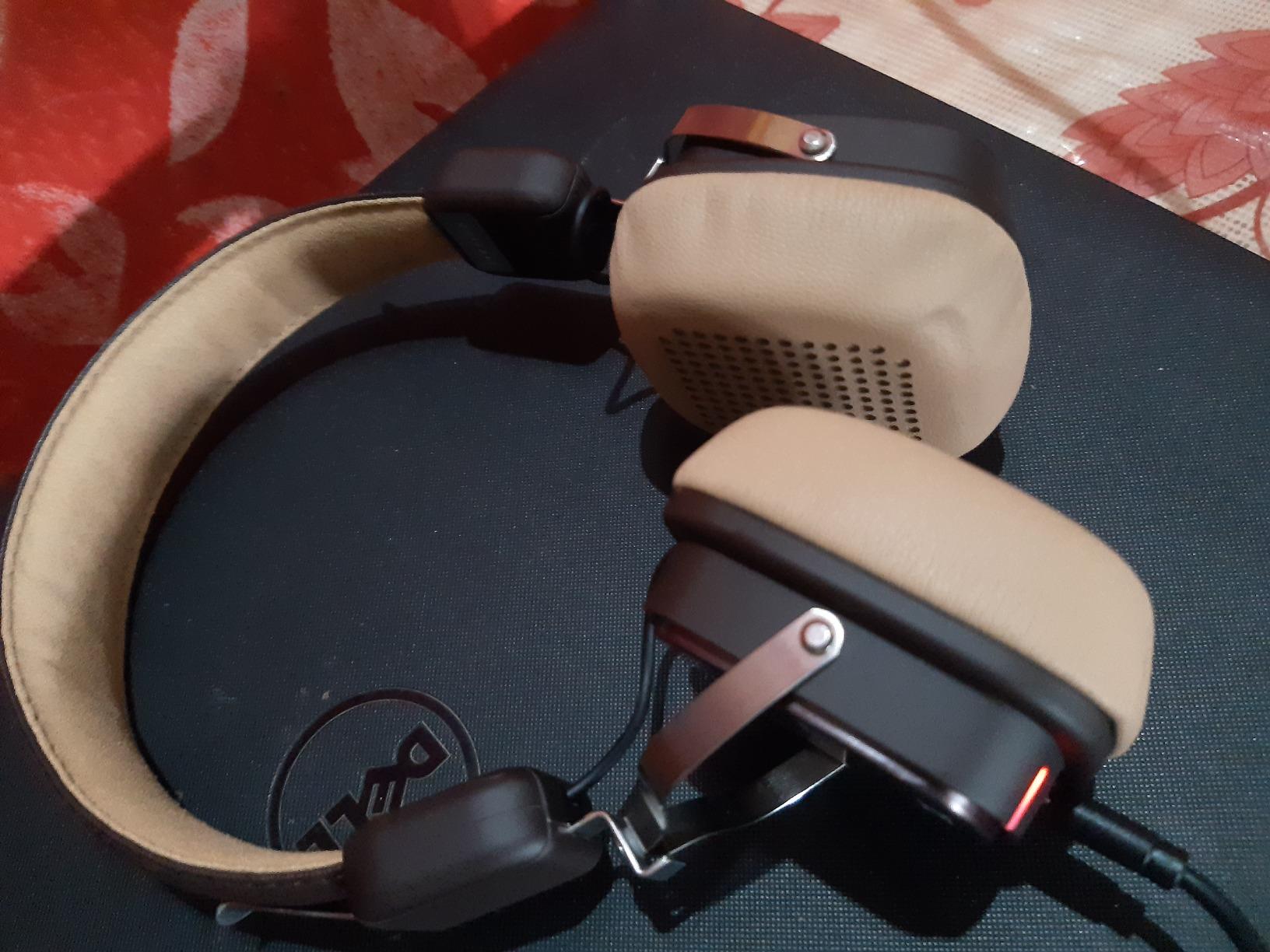 boAt Rockerz 600 Wireless Bluetooth On Ear Headphones with Mic (Brown ...