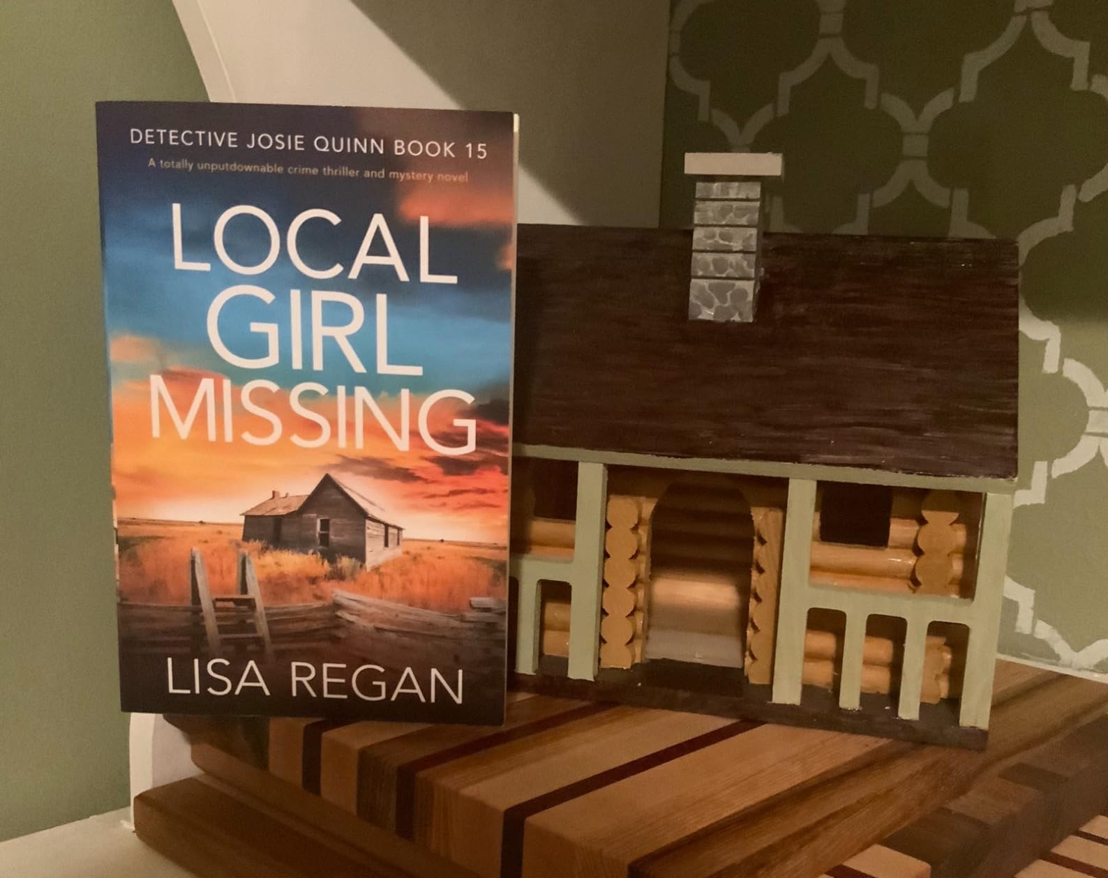 Amazon.com: Local Girl Missing: A totally unputdownable crime thriller ...