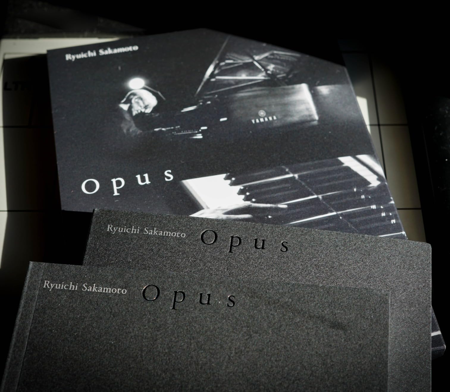 Amazon.co.jp: Ryuichi Sakamoto | Opus(DVD) [DVD] : 坂本龍一: DVD