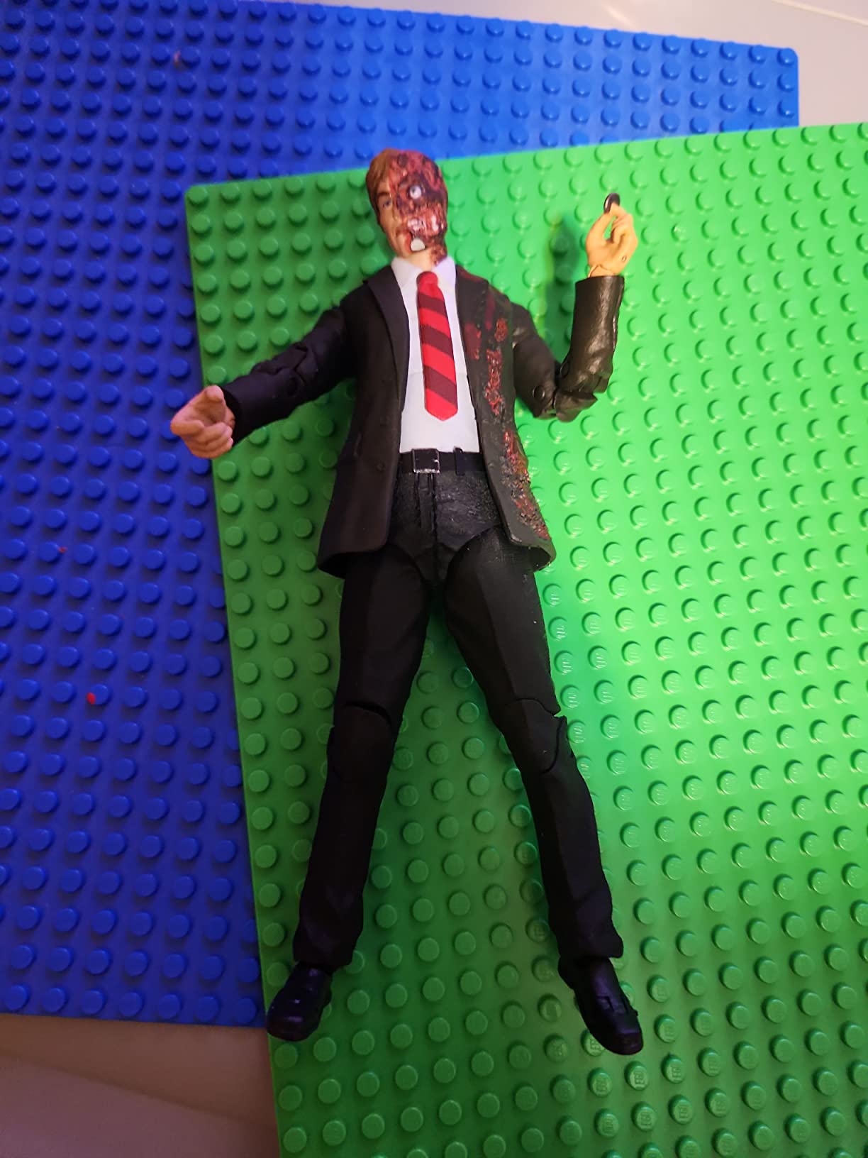 Amazon.com: McFarlane Toys DC Multiverse Two-Face (The Dark Knight ...