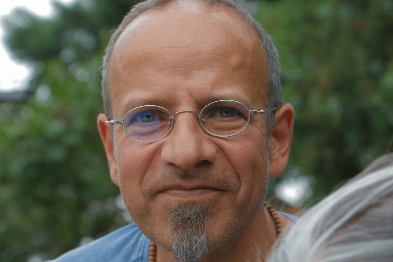 Amazon.de: Michael Rajiv Shah: books, biography, latest update