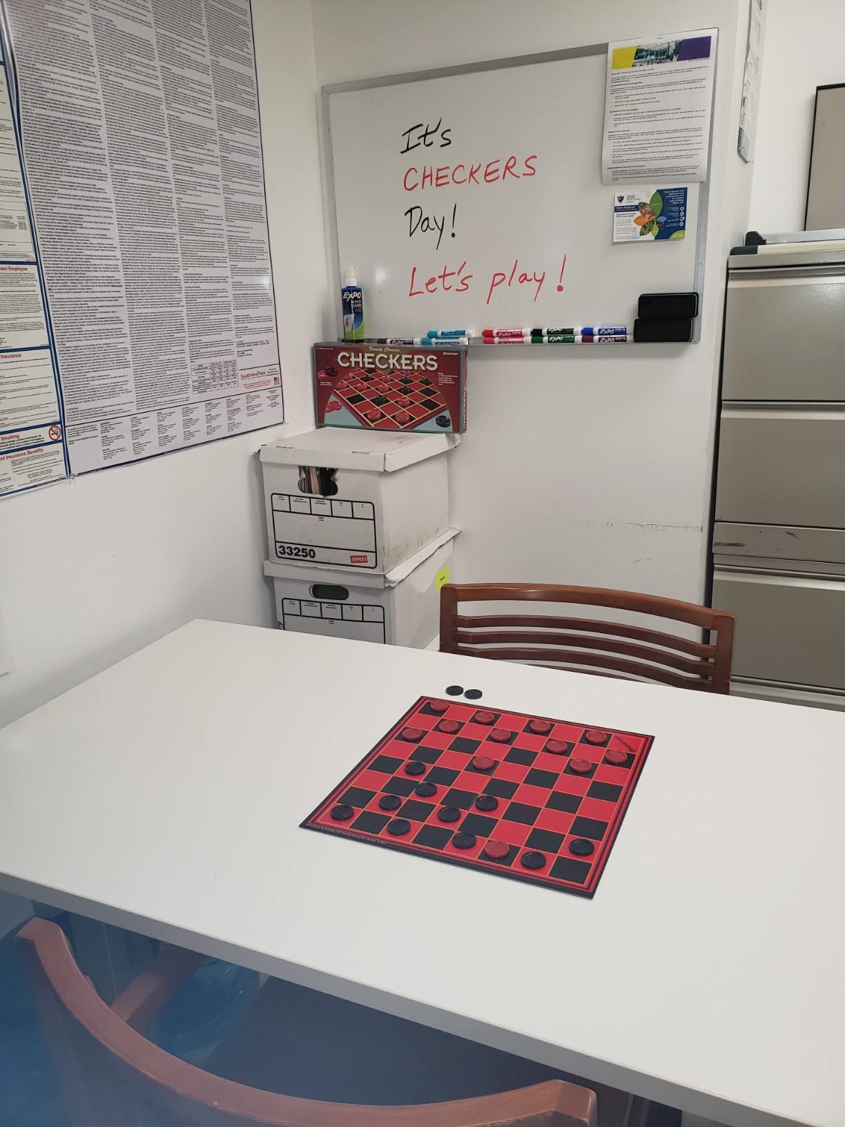 Amazon.com: Pressman Family Classics Checkers - with Folding Board and ...