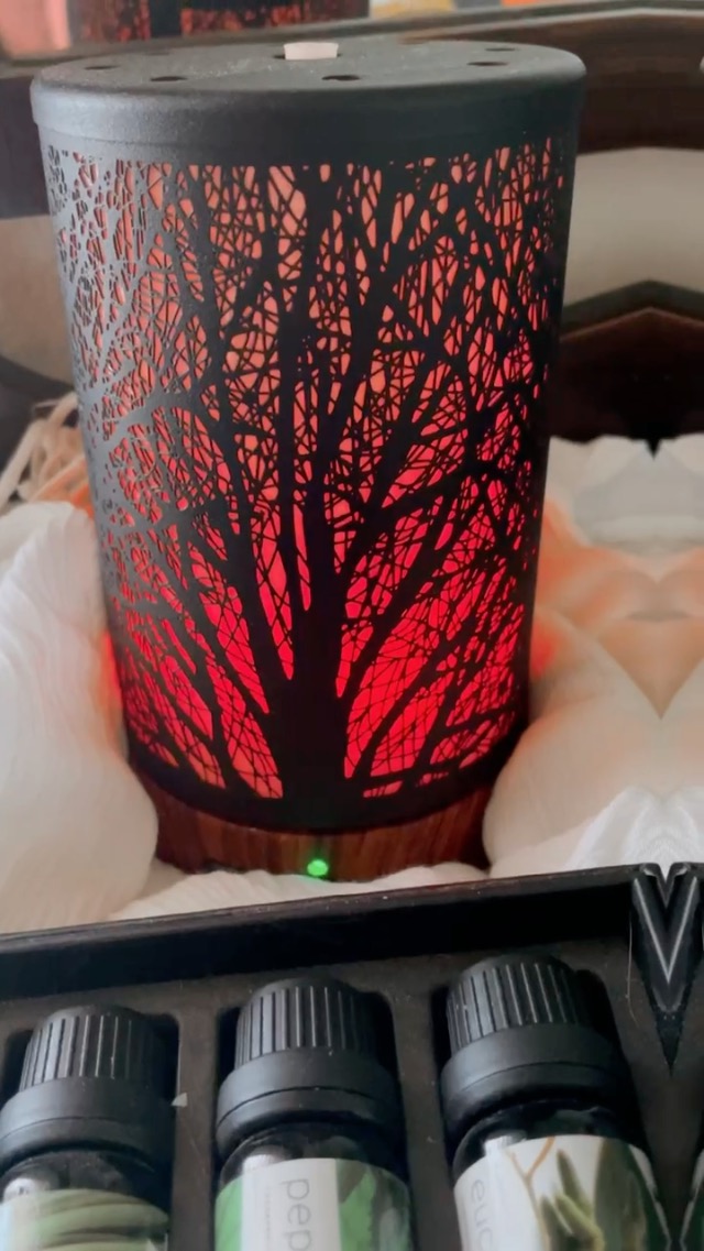 Jenna-Lee Reeves's Amazon Page