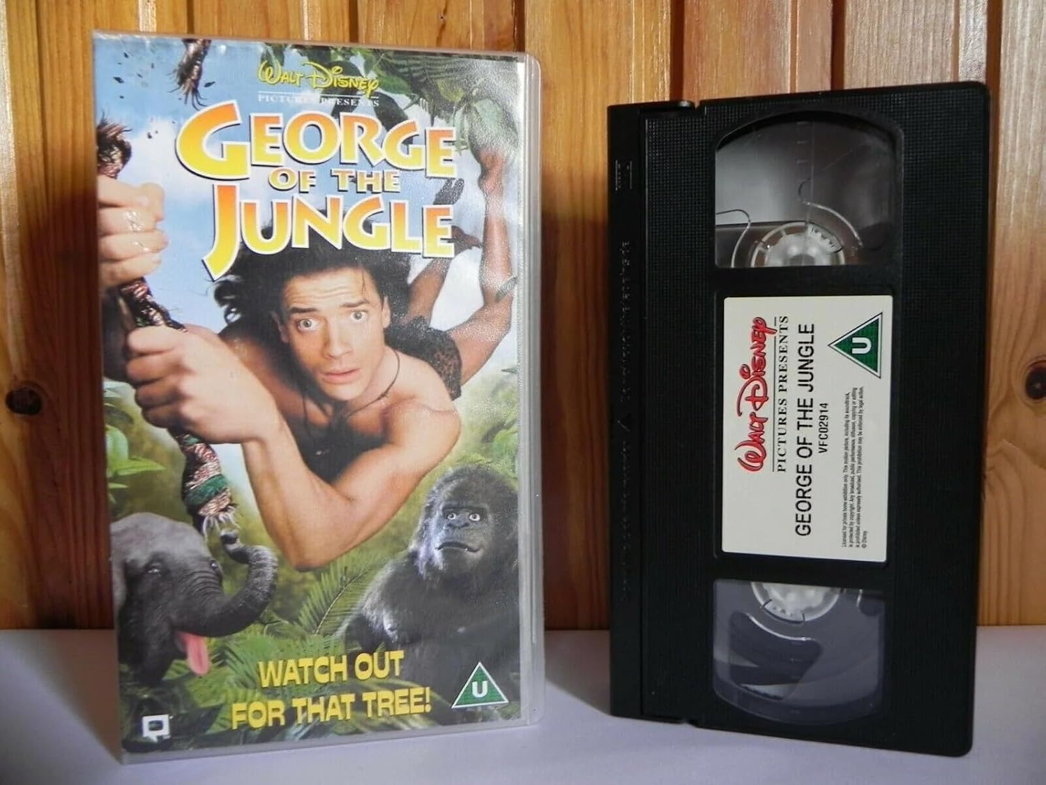Amazon.com: George of the Jungle [VHS] : Brendan Fraser, Leslie Mann ...