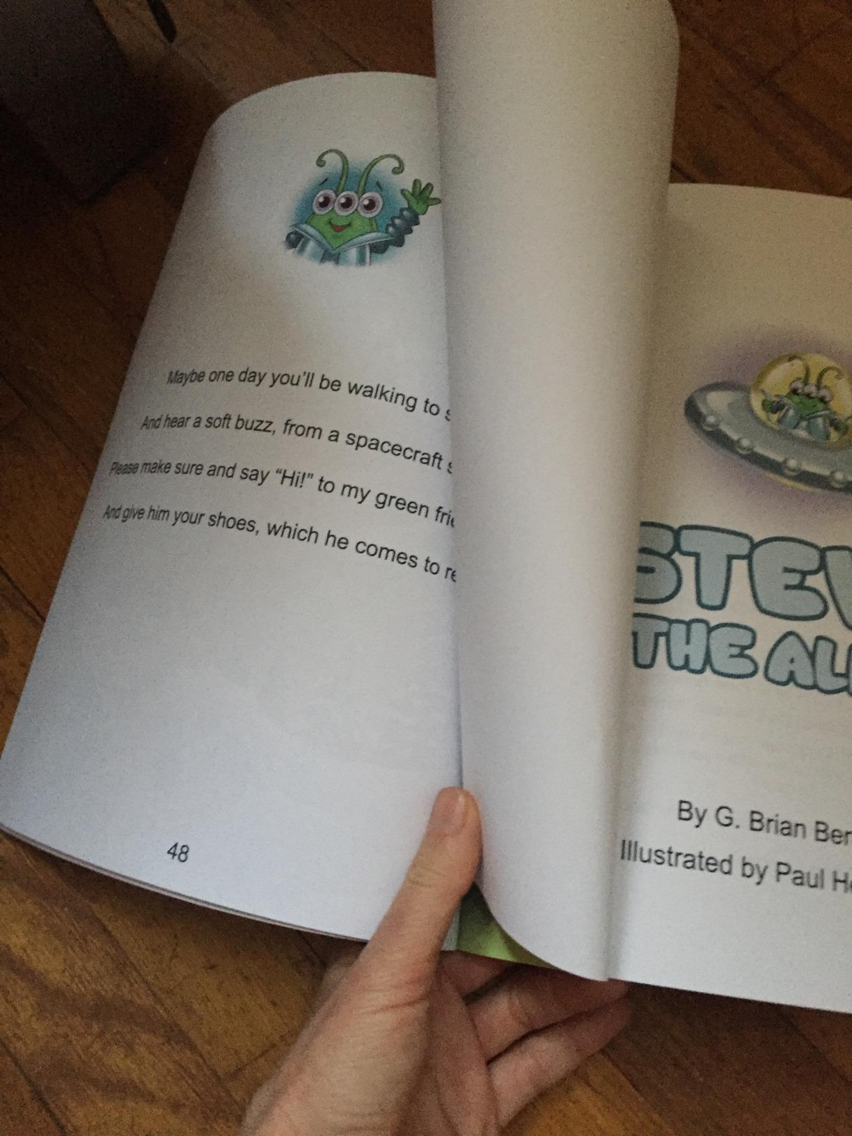 Steve The Alien: Benson, G. Brian: 9780982228685: Amazon.com: Books