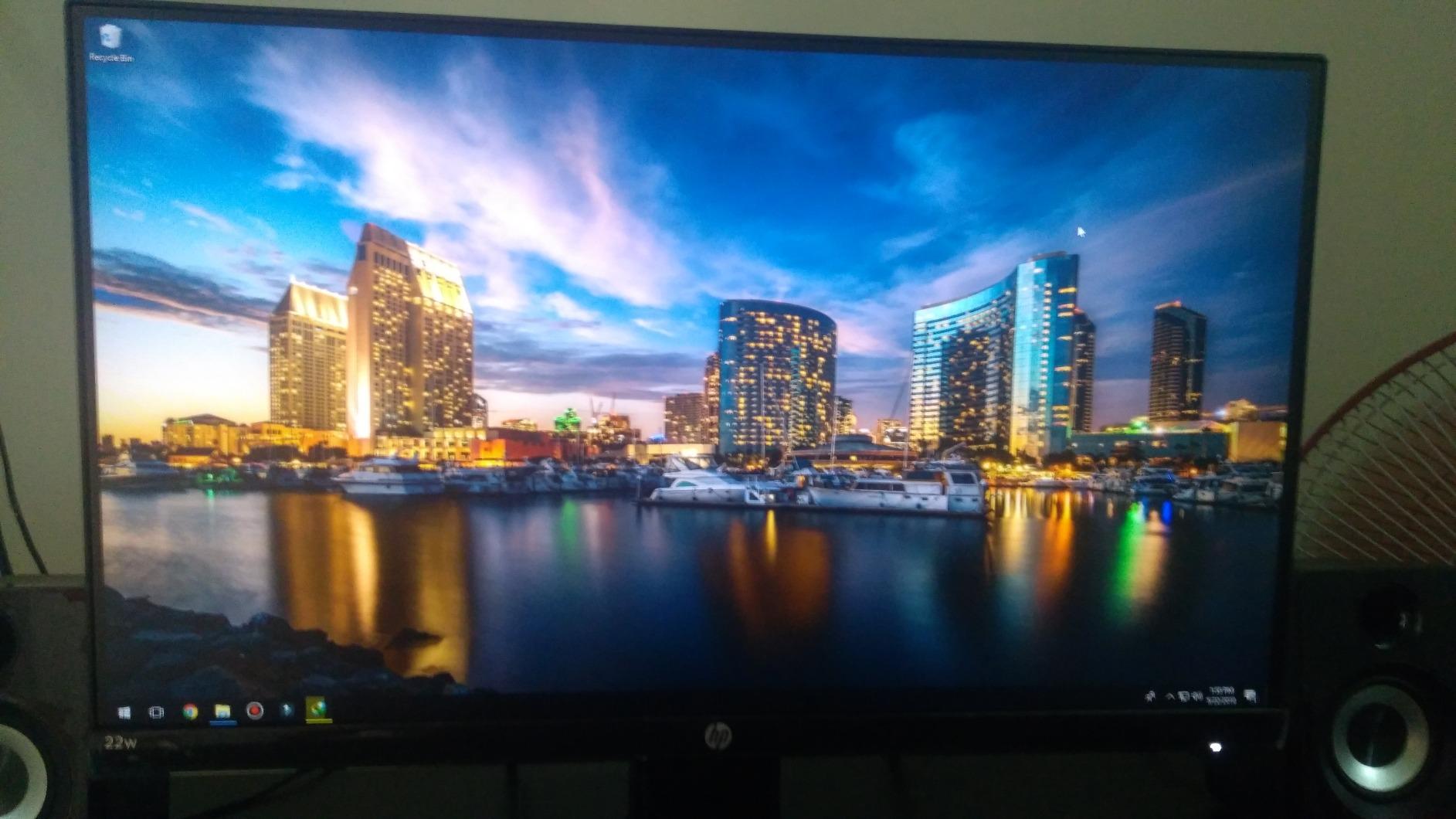 HP 21.5-inch (54.6 cm) Full HD LED Backlit Computer Monitor with IPS ...