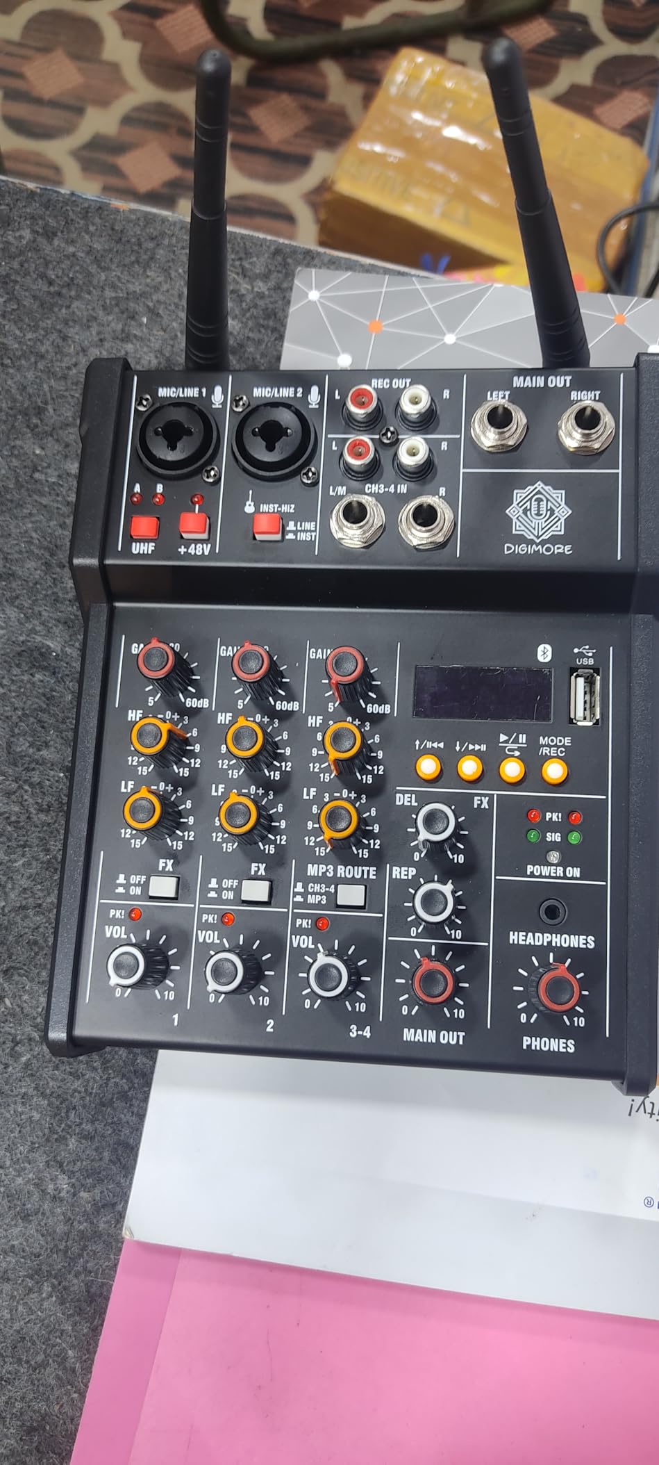 D-300 4 Channel Professional Audio Mixer With Dual Wireless Mic, Sound ...