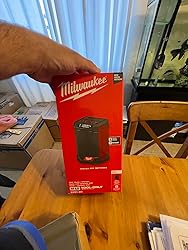 Amazon.com: Milwaukee 2951-20 M12 Lithium-Ion Cordless Radio + Charger ...