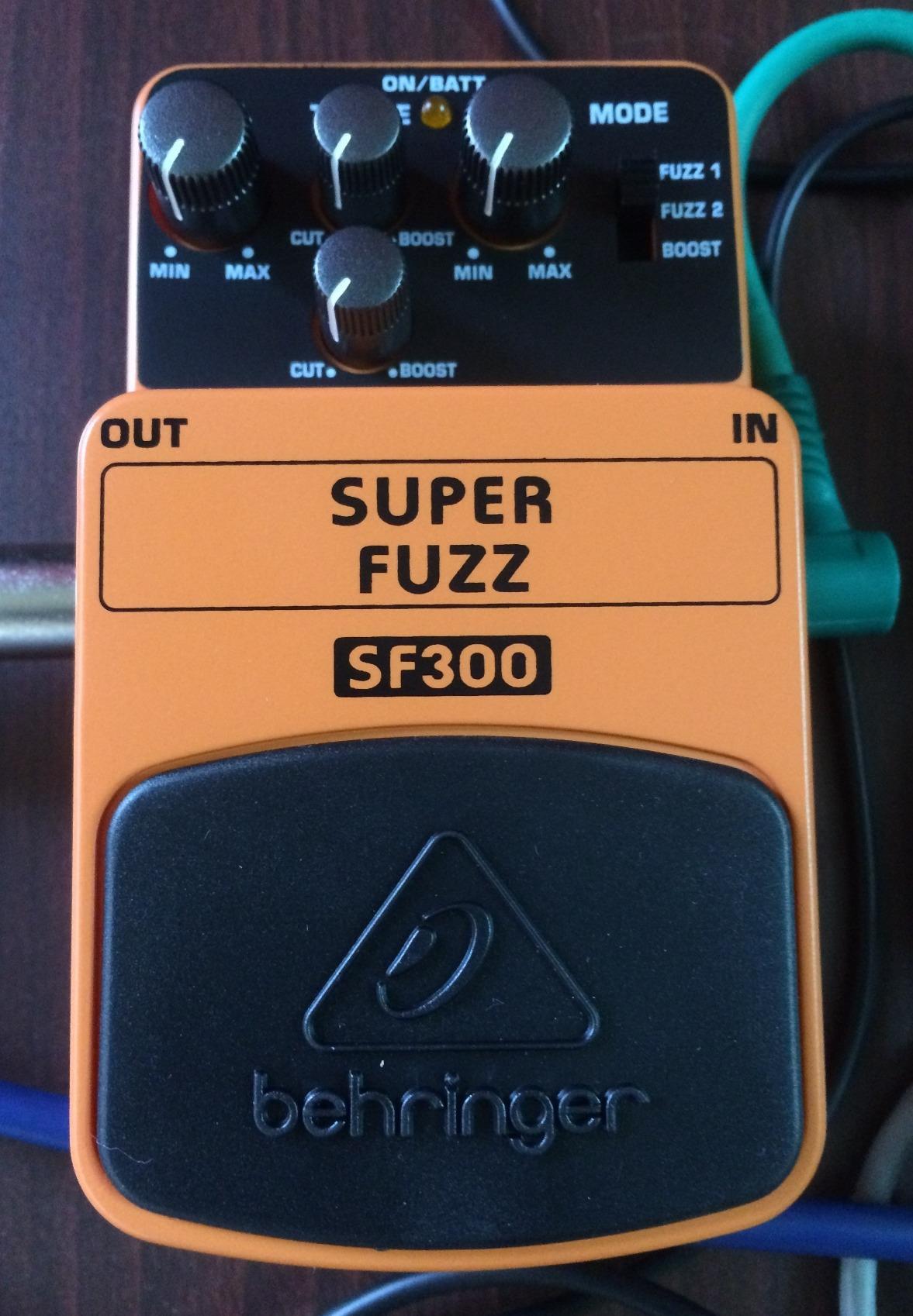 Behringer SF300 Super Fuzz Guitar Effects Pedal : Amazon.in: Musical ...