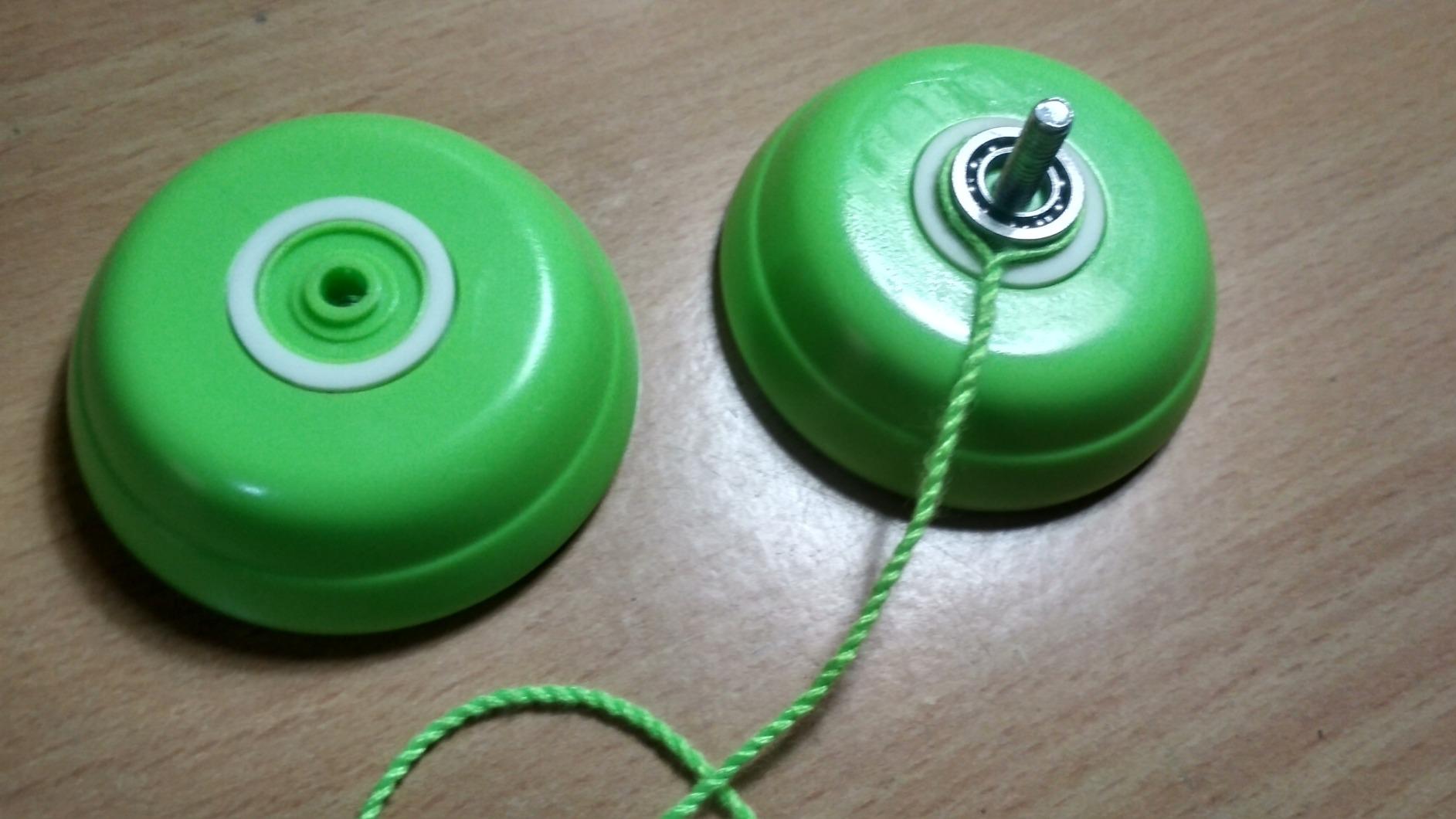 YoYoFactory ONE w/Extra String - Green : Amazon.in: Toys & Games