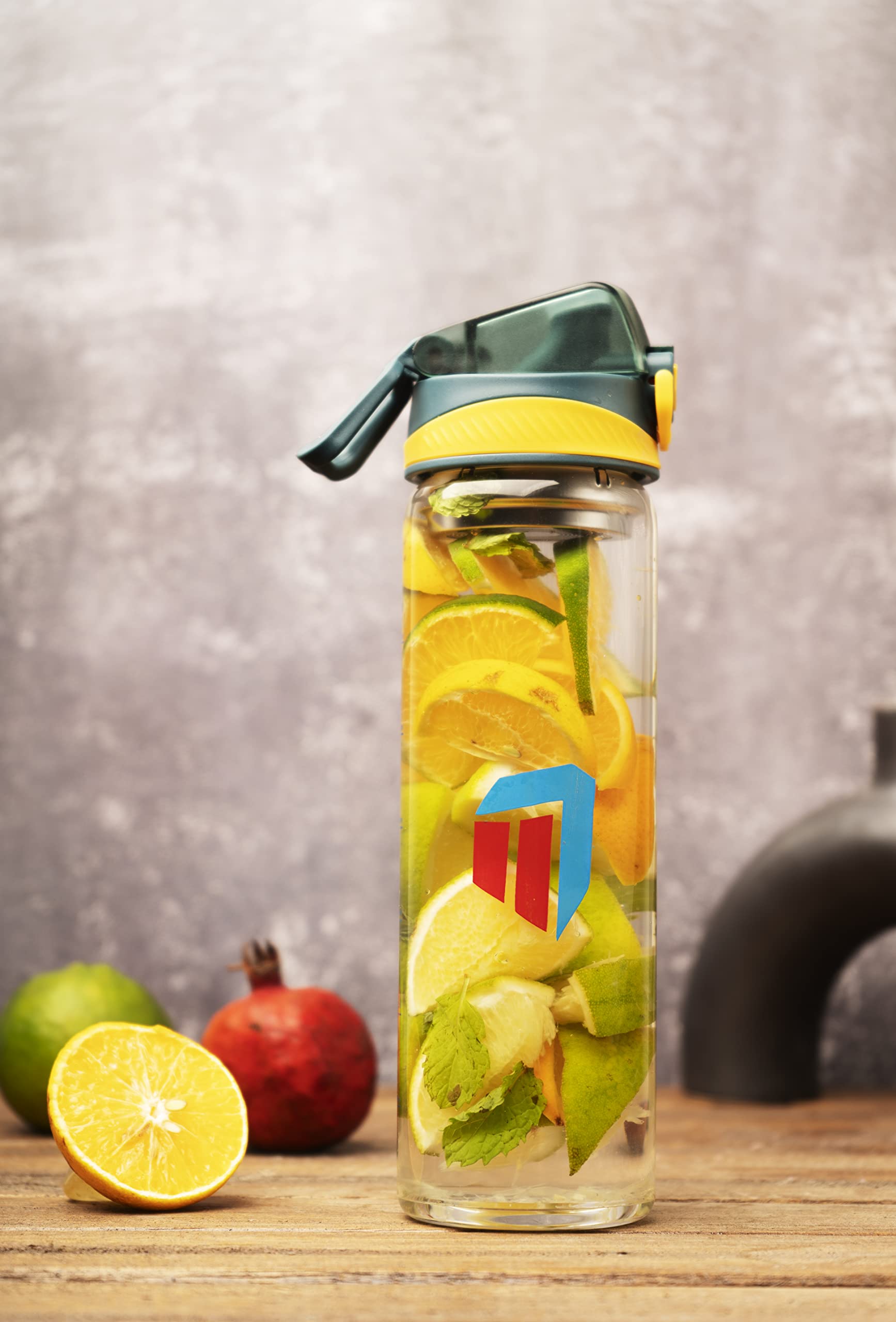 M7 Empire Detox Glass Bottle 600 ml with Plastic Cap, 600 Milliliters : Amazon.in: Home & Kitchen