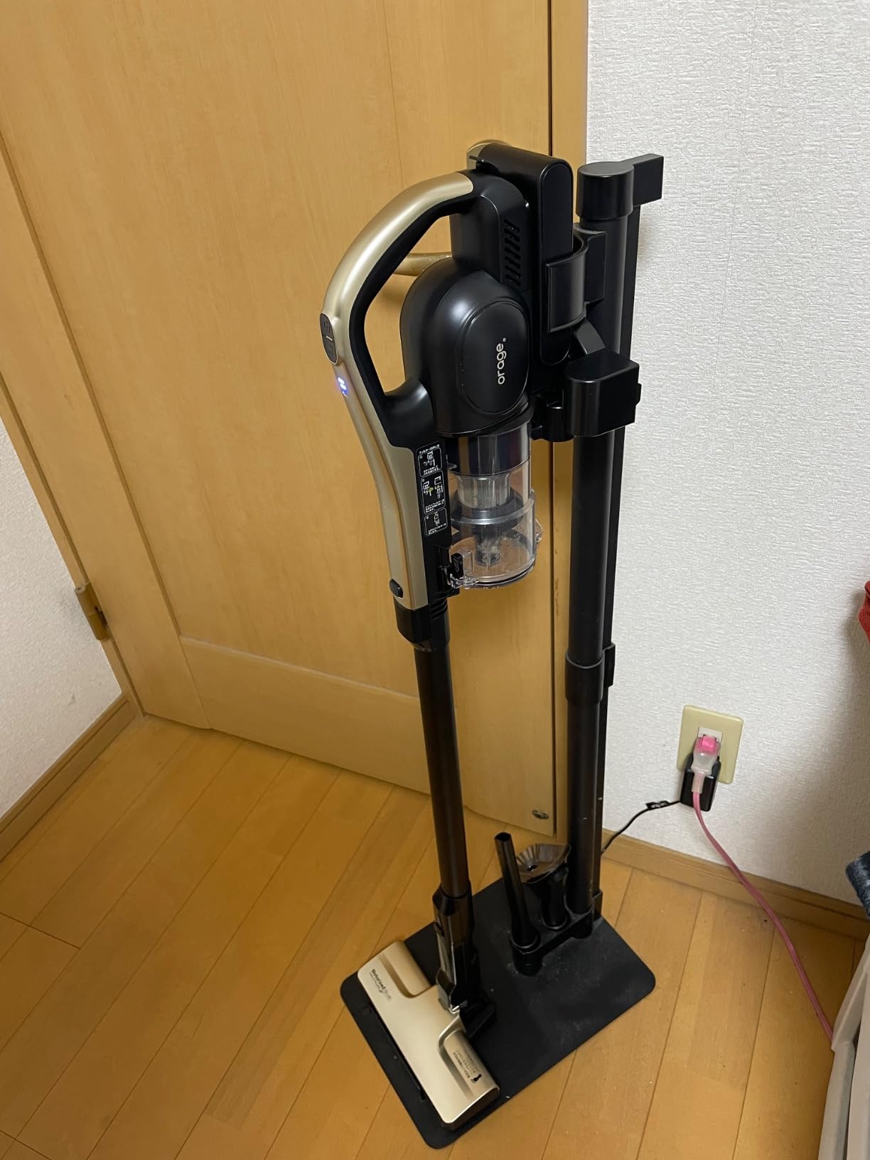 Amazon | Orage RR11 ホワイト 掃除機 コードレス コードレス掃除機 人気 自立 自走式 サイクロン式 クリーナー 充電式 軽量 ハンディ掃除機 スティック 一人暮らし ...