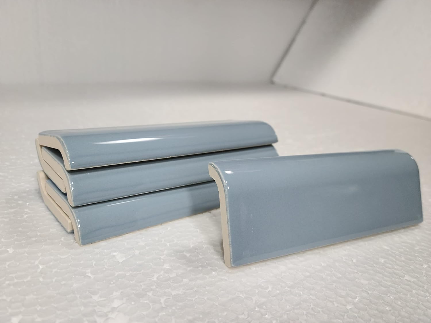 Amazon.com: Blue Waterfall Ceramic Tile Bullnose Mudcap Trim Curved ...