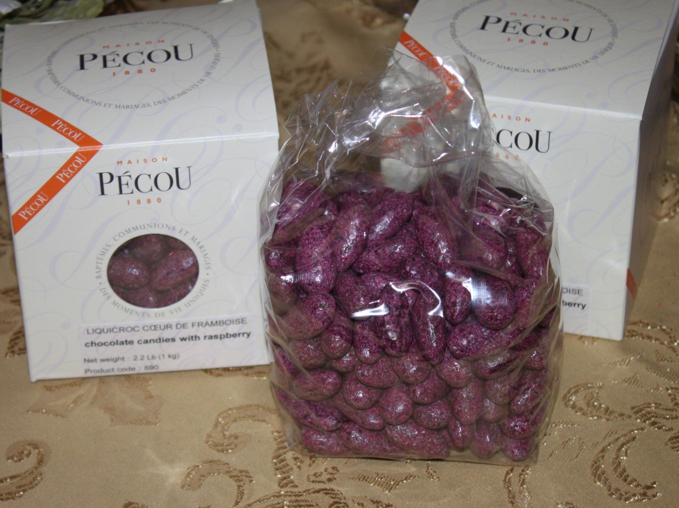 Amazon.com : Dragees Pecou French Chocolate Dragées Filled with Liquid ...